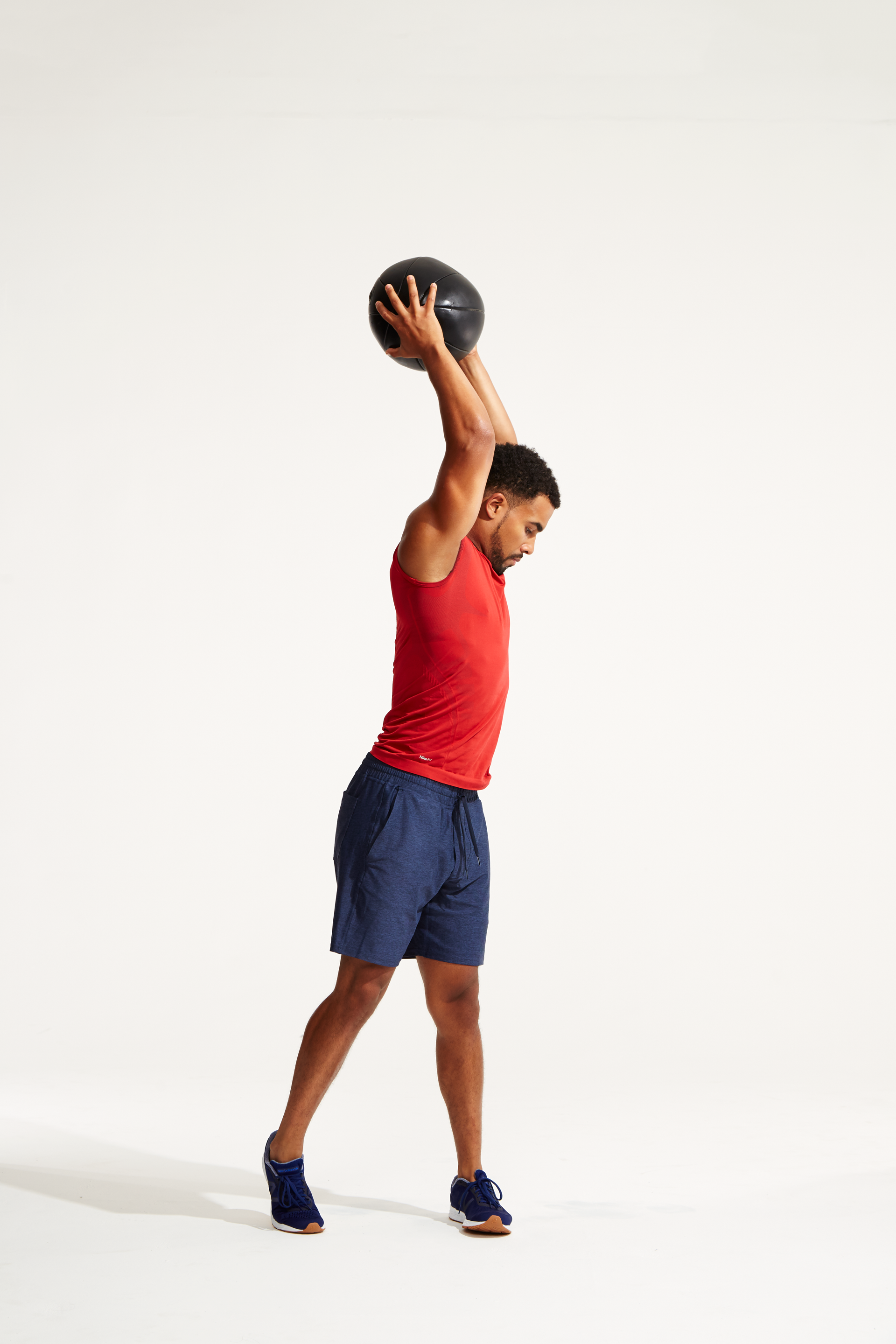 Want a Strength-Building Workout? Try This Medicine Ball Routine - Men ...