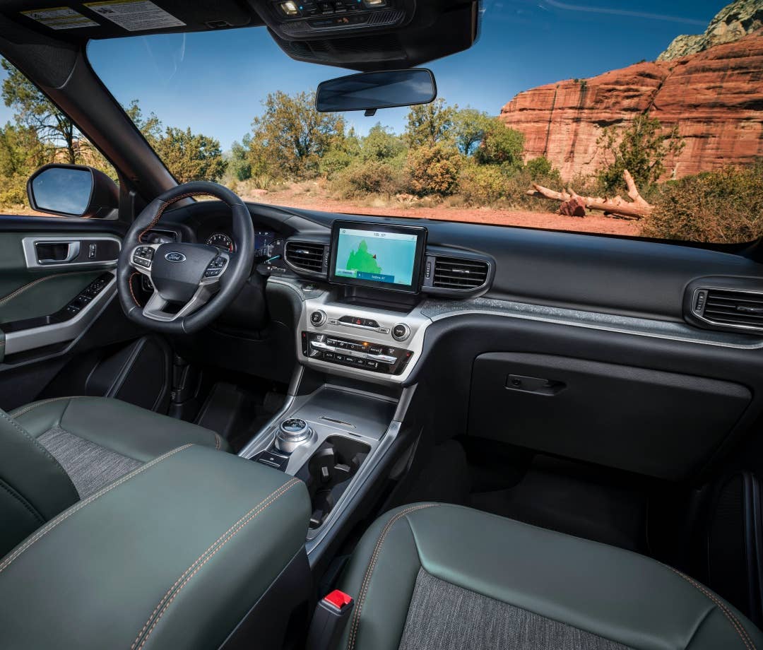 Ford Recalls More Than 400,000 SUVs For Faulty Seatbelts - Men's Journal