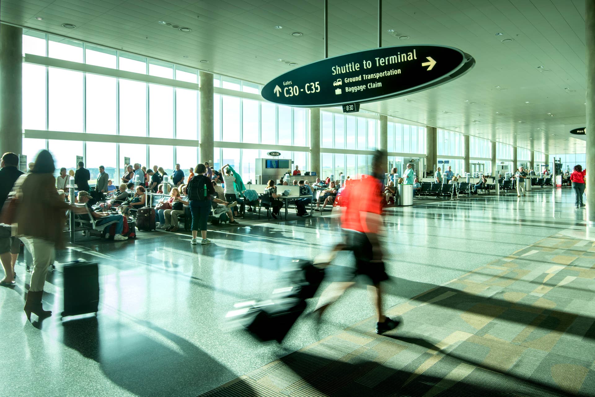 New Lyft Preorder Feature Makes Airport Pickups Easier - Men's Journal