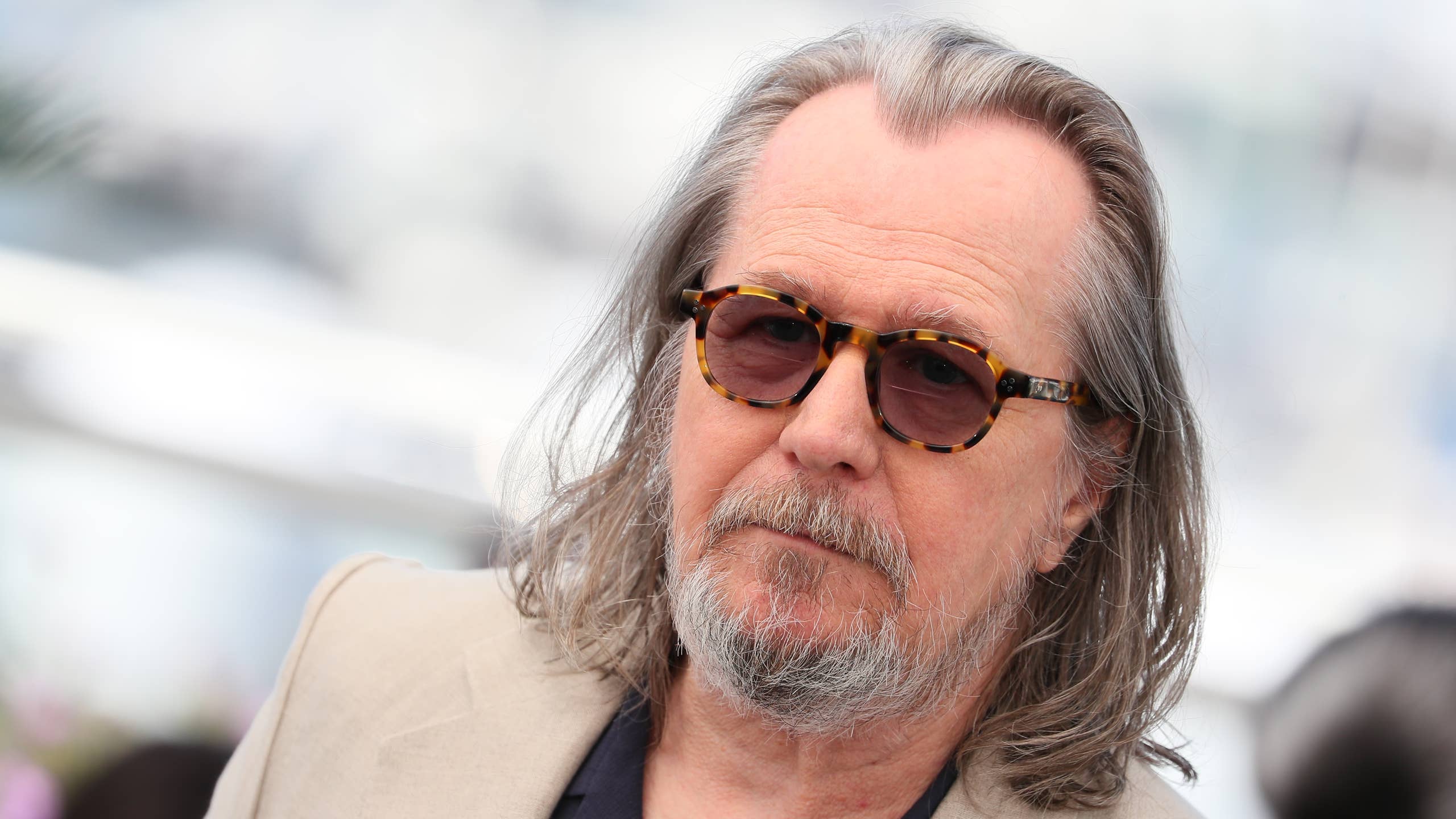 Gary Oldman Describes Being Knighted by King Charles With 1 Word - Men ...