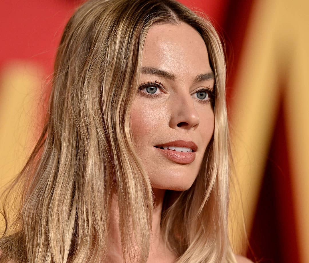 Most Beautiful Woman in the World, According to Science - Men's Journal