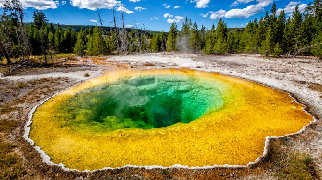 Tourists Blamed for Ruining Morning Glory Pool in Yellowstone - Men's ...