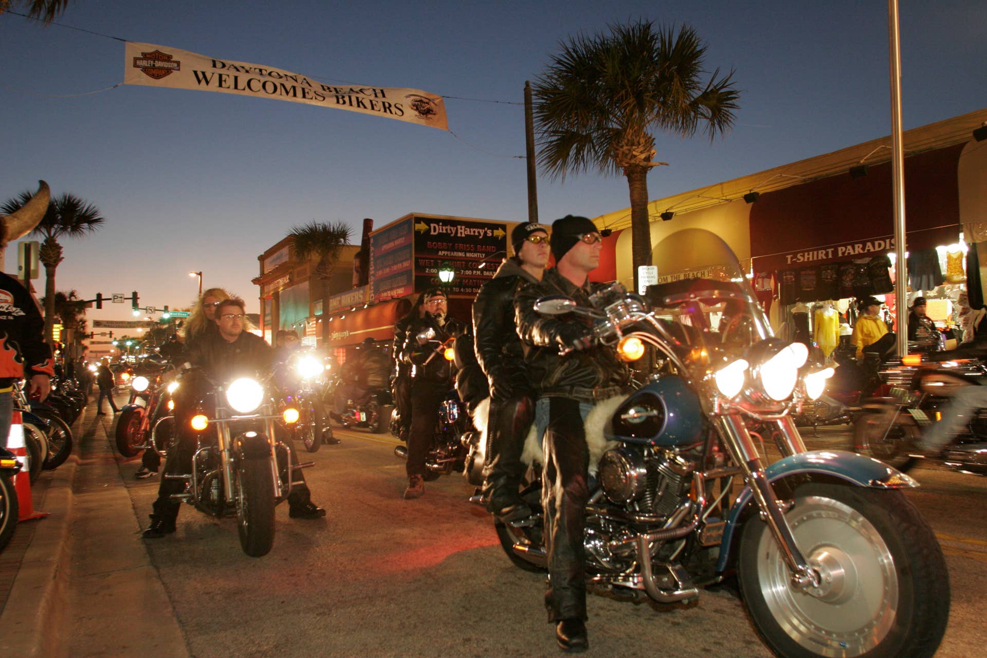 25 Best Motorcycle Trips and Motorcycle Routes in America - Men's Journal