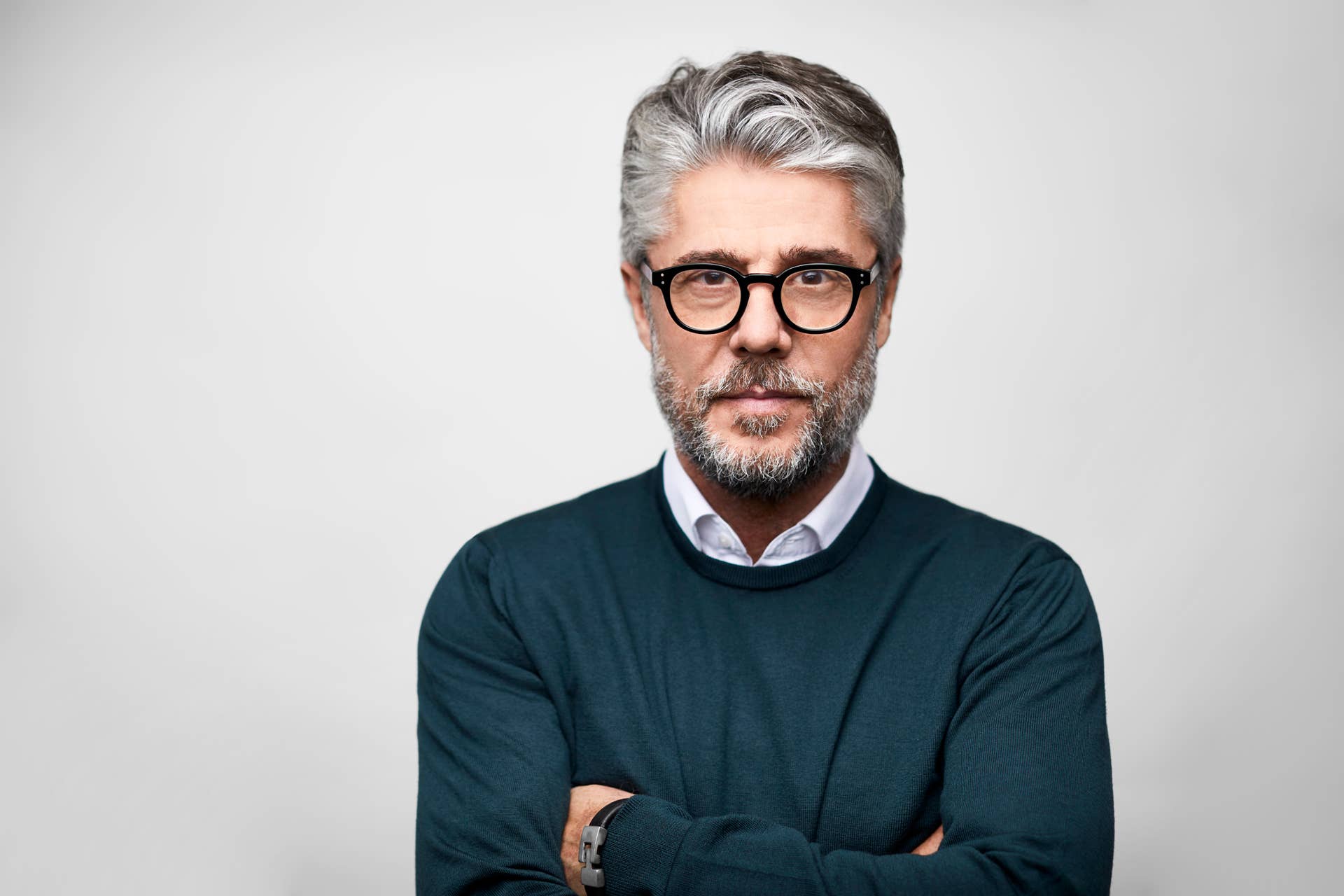 How to Get Rid of Gray Hair for Men: Pro Tips From Stylists - Men's Journal