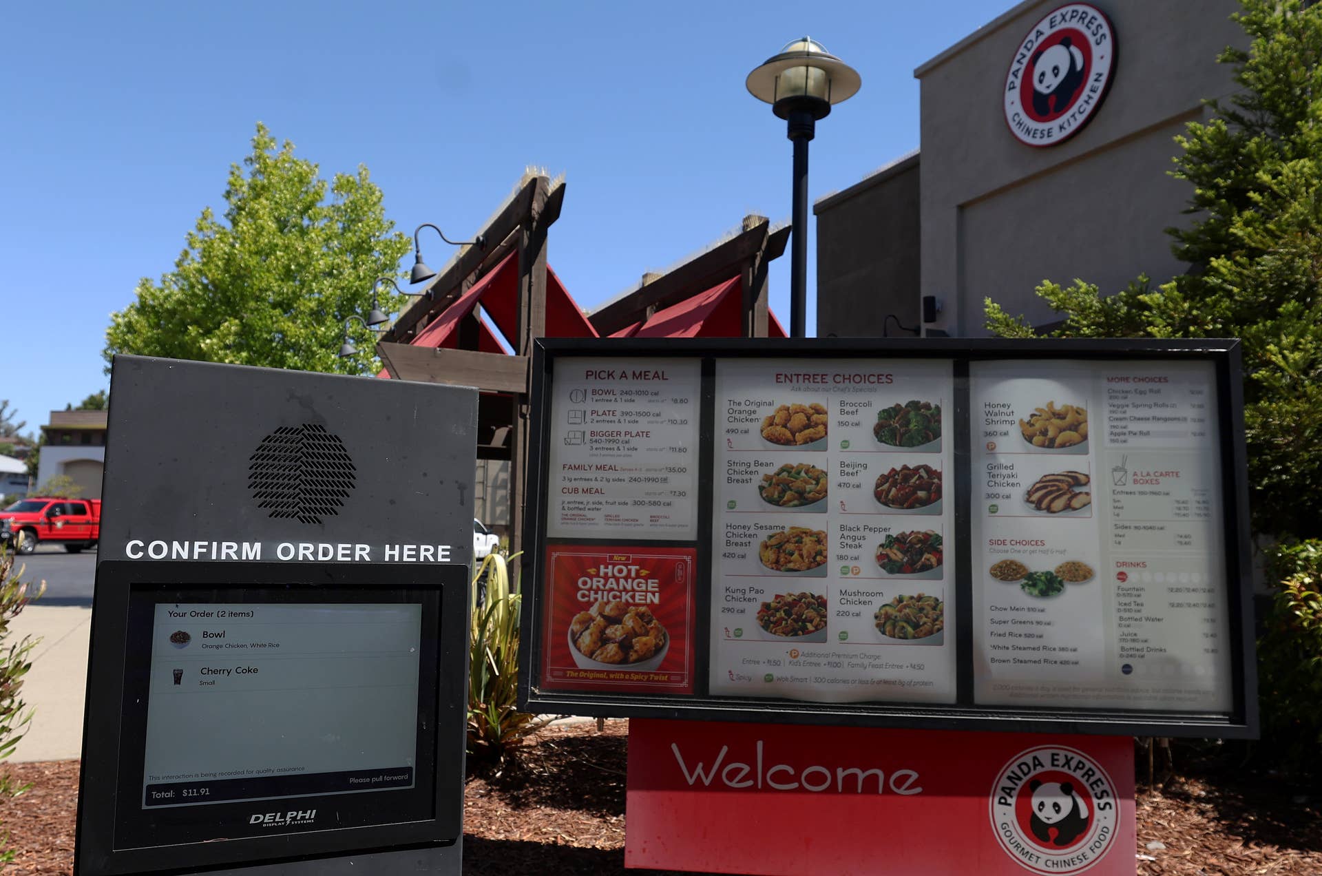 Beloved Fast Food Chain Plans to Open More Than 130 New Locations - Men ...