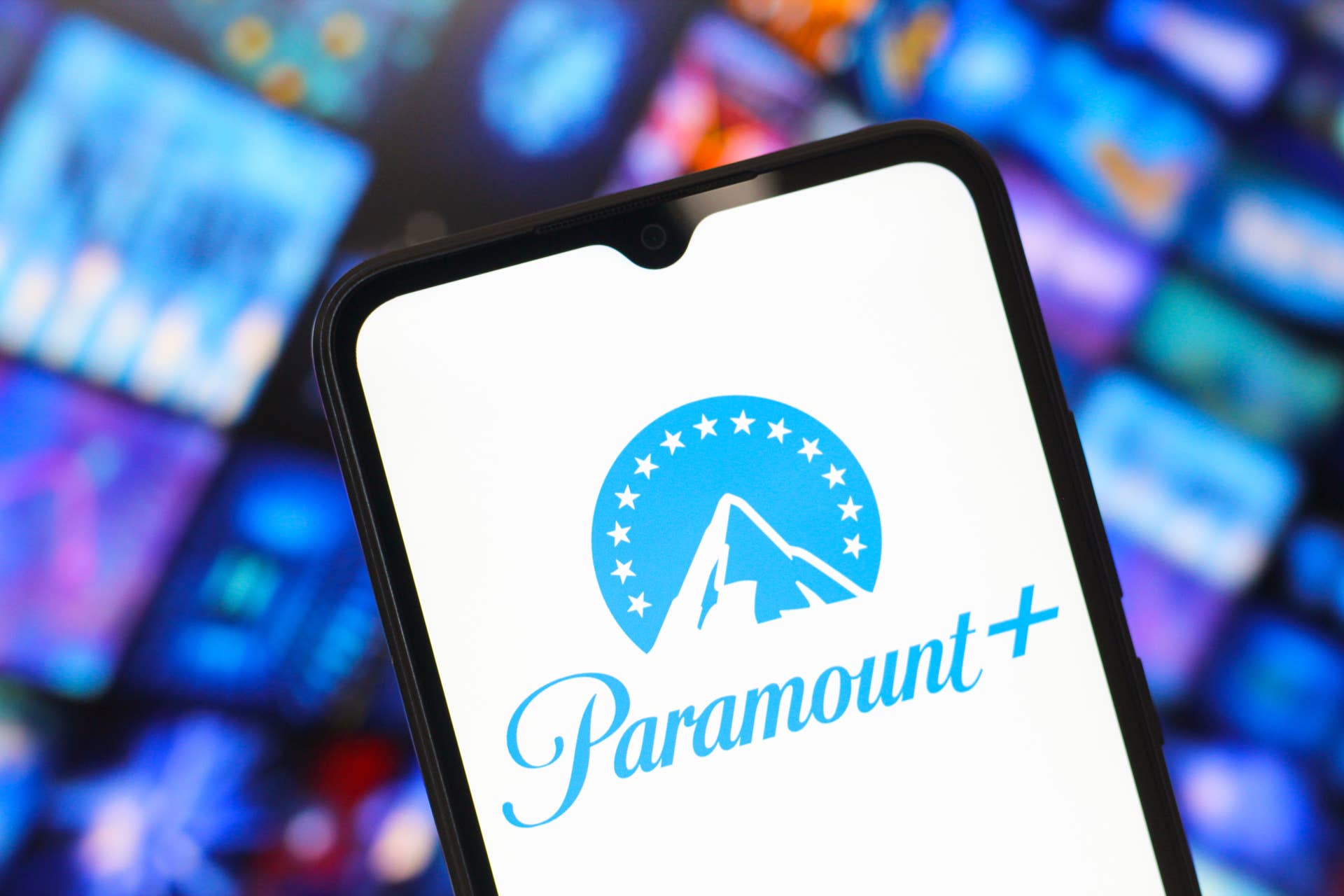 Paramount To Lay Off 'Several Hundred' Employees - Men's Journal