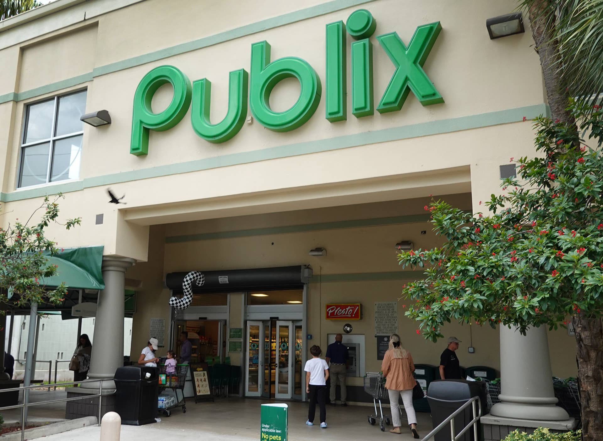 Beloved Grocery Store Chain Announces Big Baby Food Recall - Men's Journal