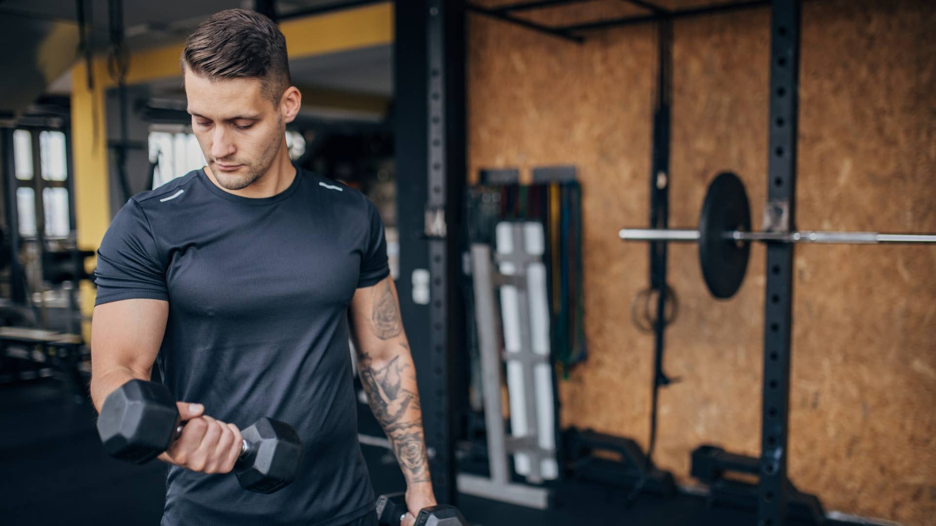 How to Do Skull Crushers: Form, Variations, Benefits - Men's Journal