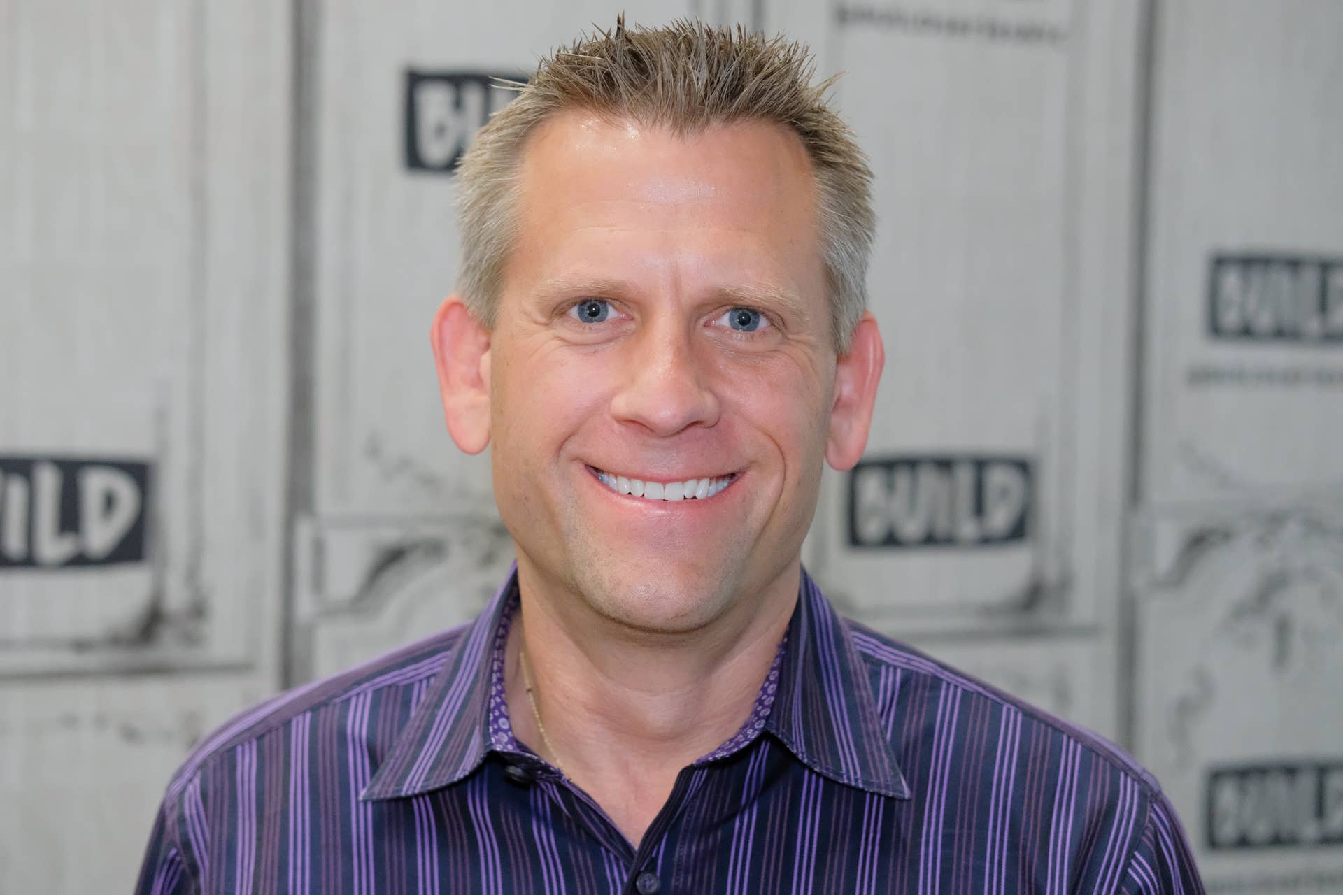 John Brenkus, Trailblazer Behind ESPN's ‘Sports Science,’ Dies at 54 ...