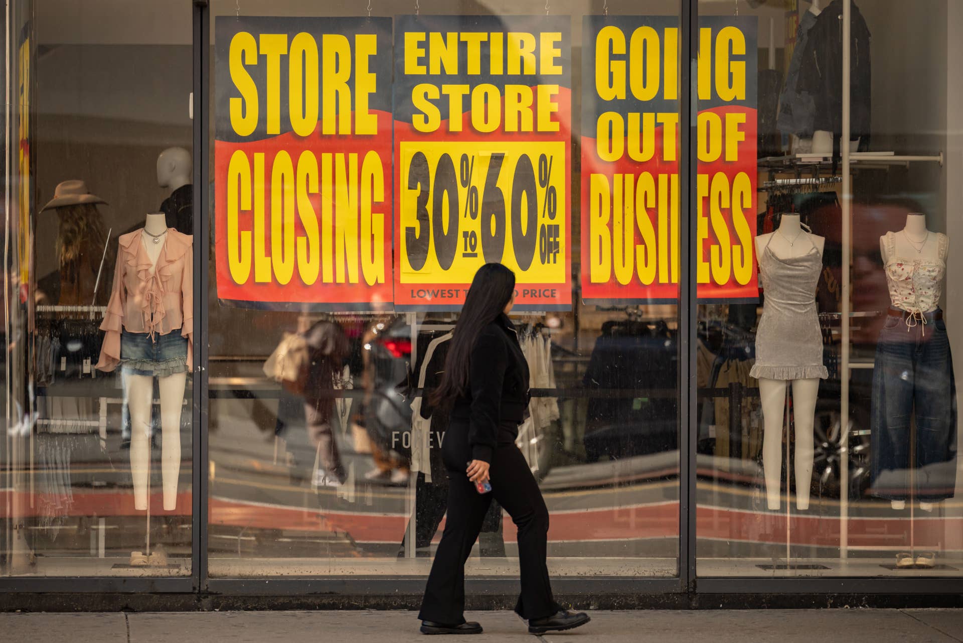 Beloved Clothing Store Has Announcement After Closing All 354 Locations ...