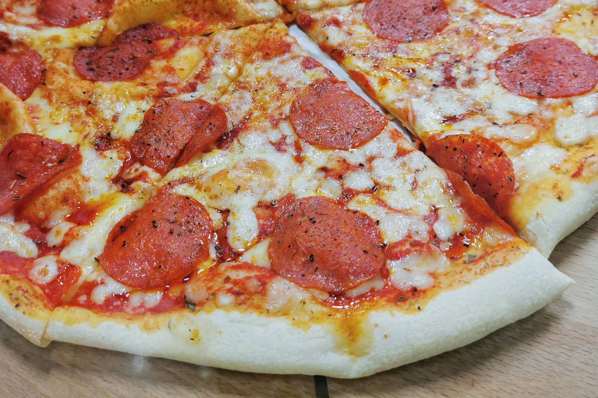 Major Pizza Chain Announces Groundbreaking Pizza News - Men's Journal