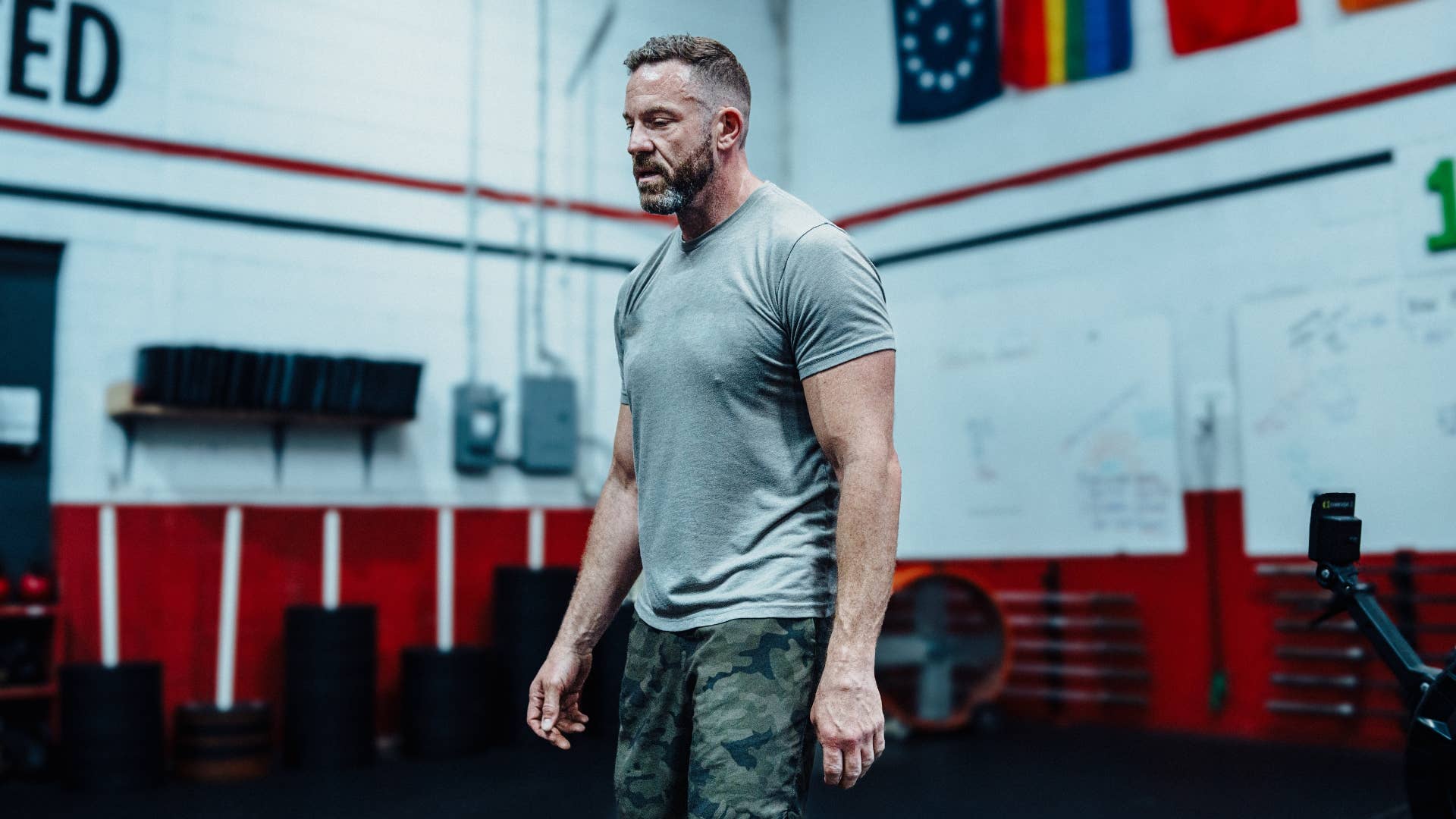 How to Do the Dead Bug for Core Strength and Stability - Men's Journal