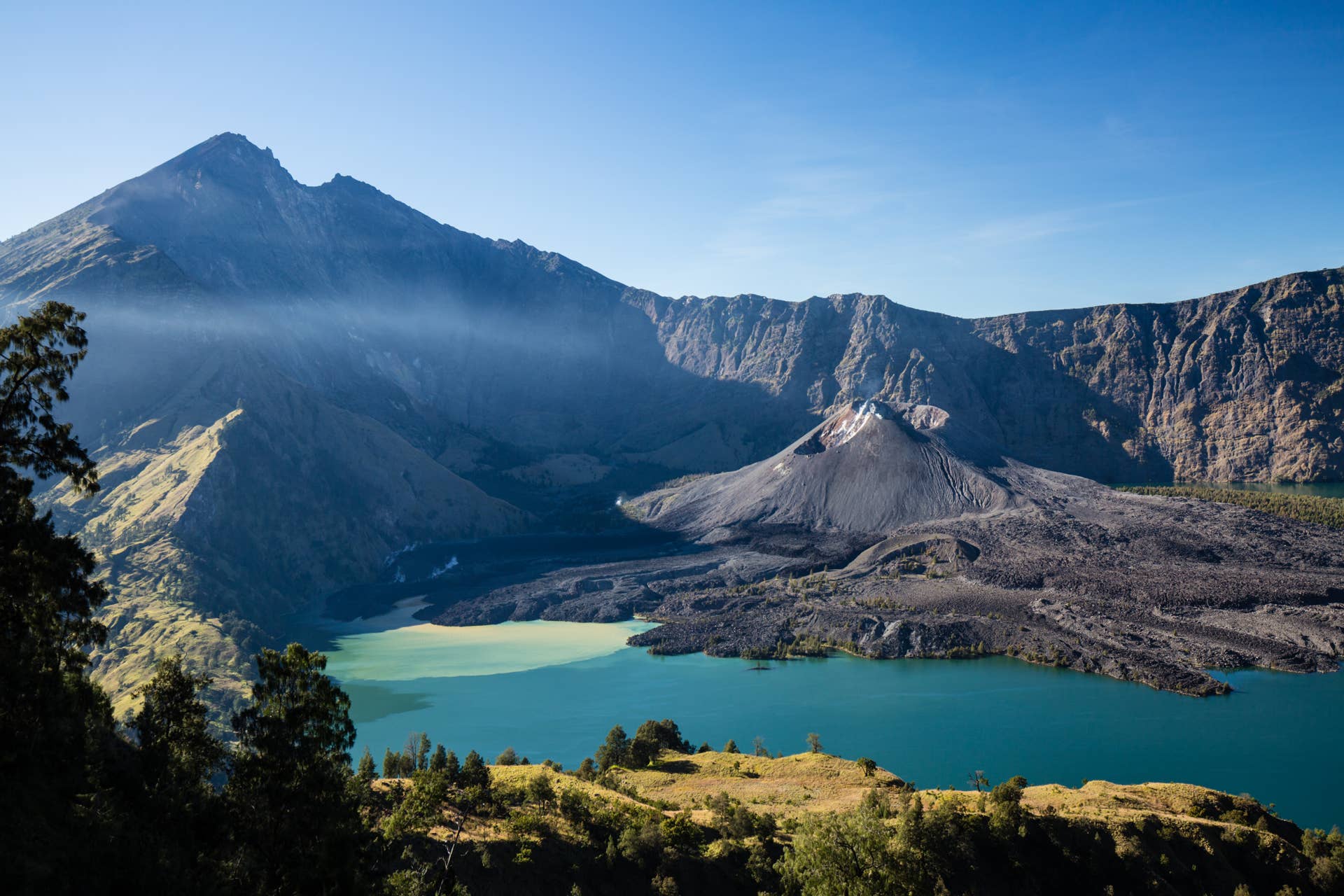 Family of Deceased Hiker Juliana Marins Accuse Rescuers of 'Negligence ...