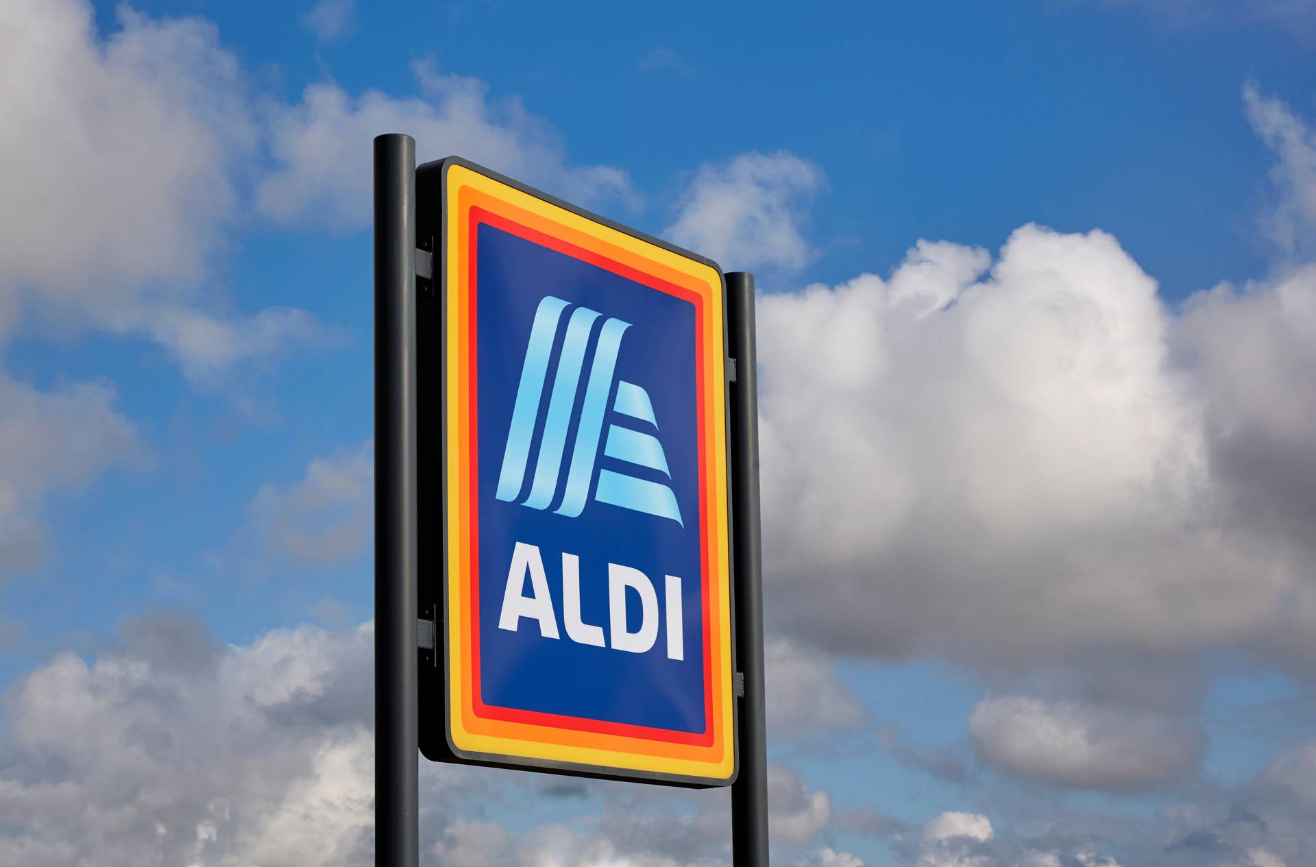 Aldi’s New Glass Food Container Is Perfect for Meal Prep - Men's Journal