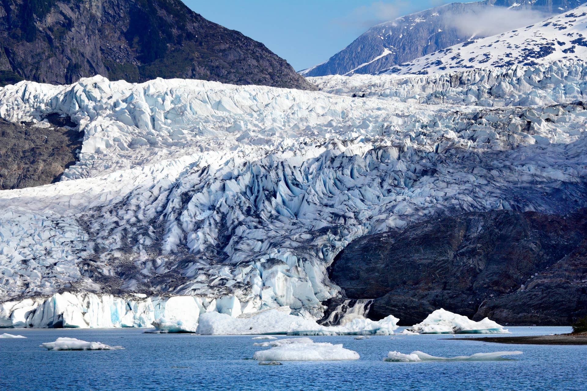 Hiker Dies From Fall Near Major Alaskan Glacier - Men's Journal
