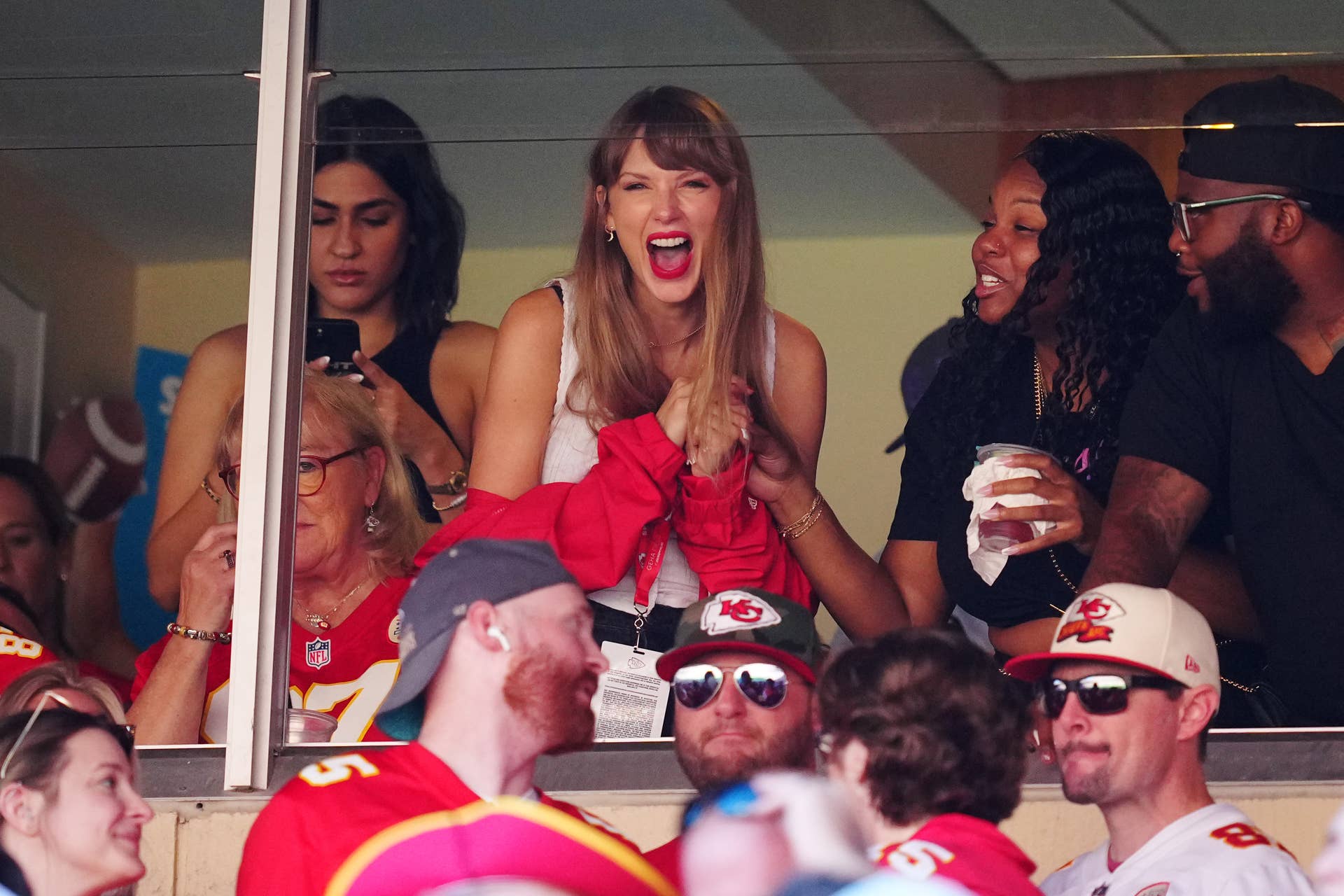 Taylor Swift Was Shockingly Clueless About Football Before Dating ...