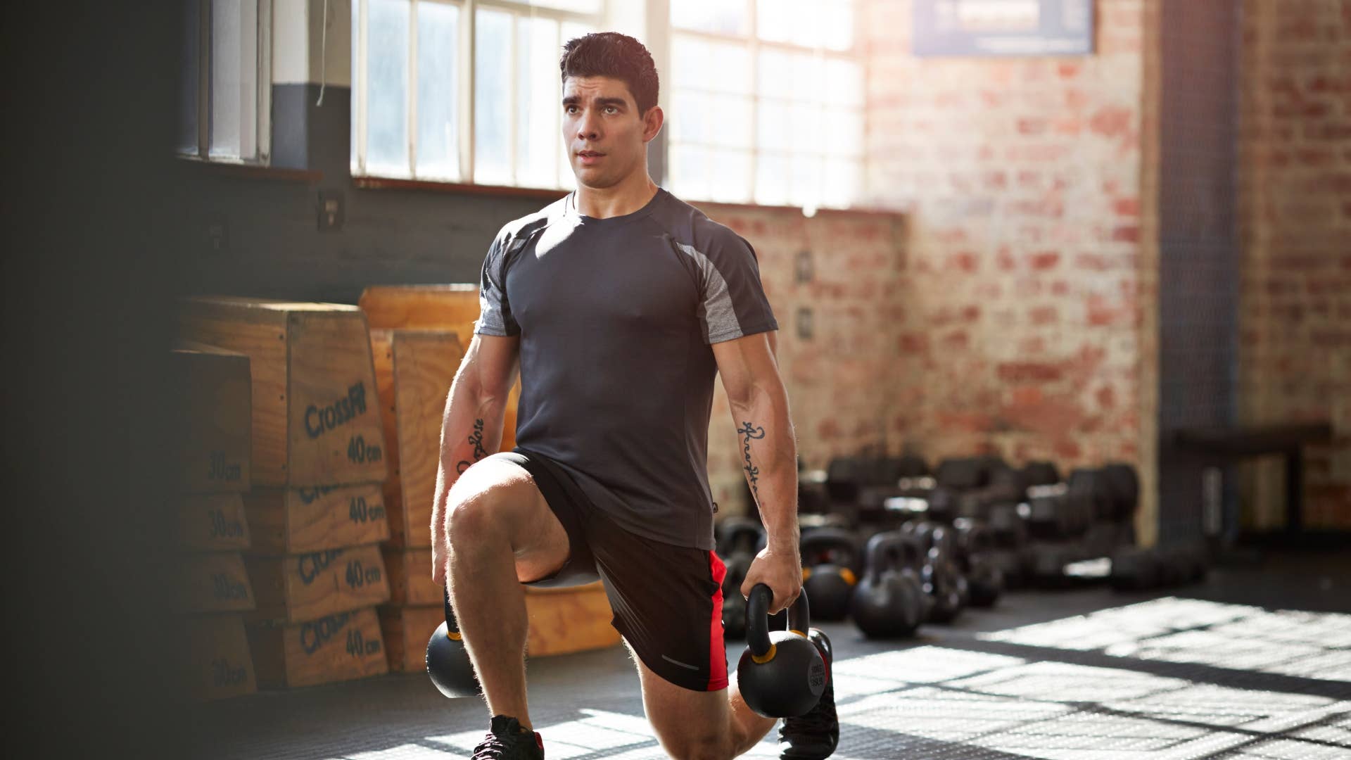 Split Squat vs Lunge: Which Is Better for Size and Strength? - Men's ...