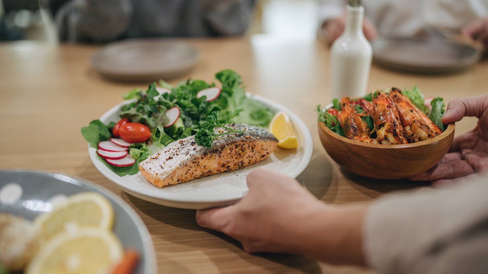 Popular Seafood Restaurant To Close After More Than 20 Years - Men's ...