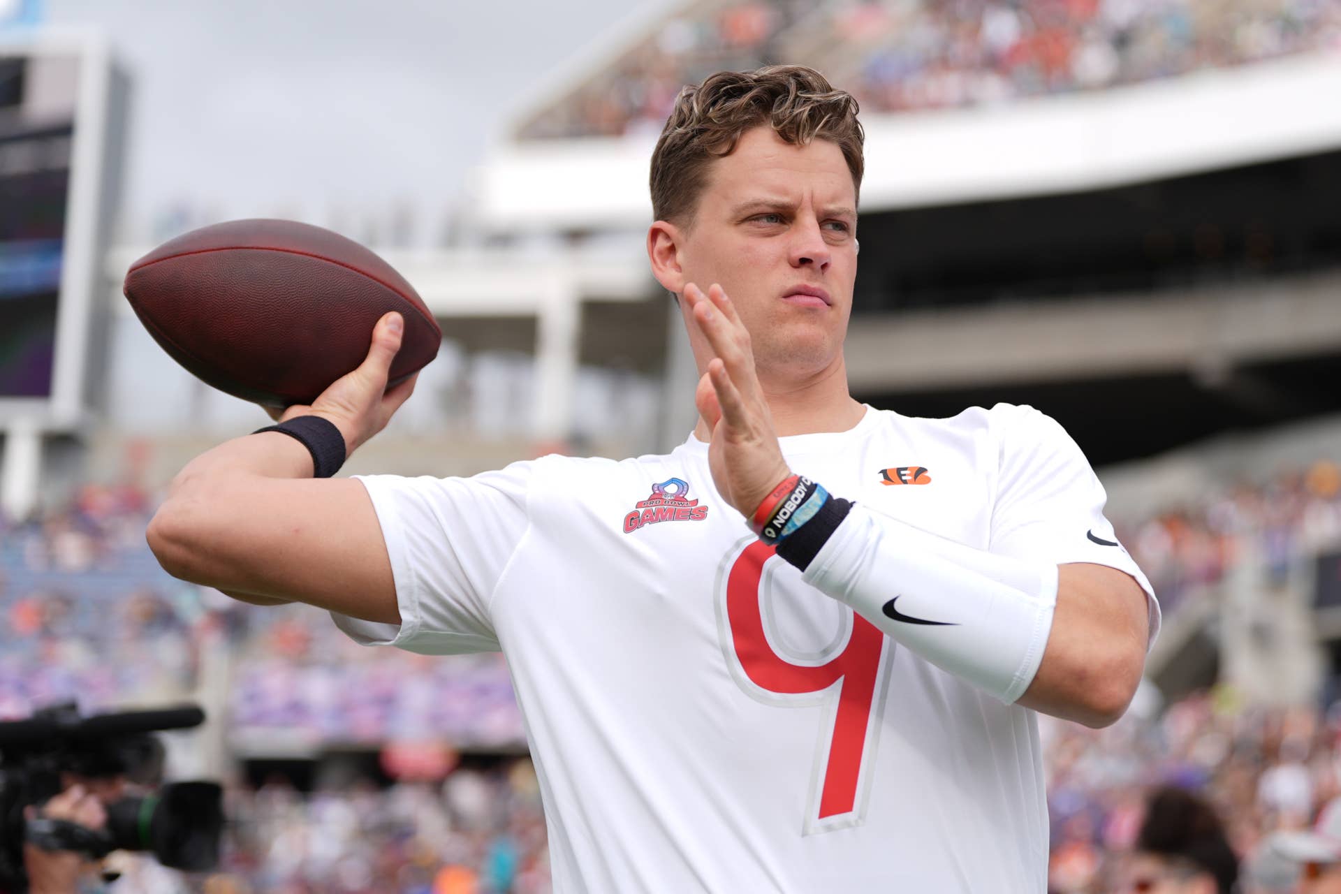 Sports Illustrated Swimsuit Model Asked About Joe Burrow Dating Rumors ...