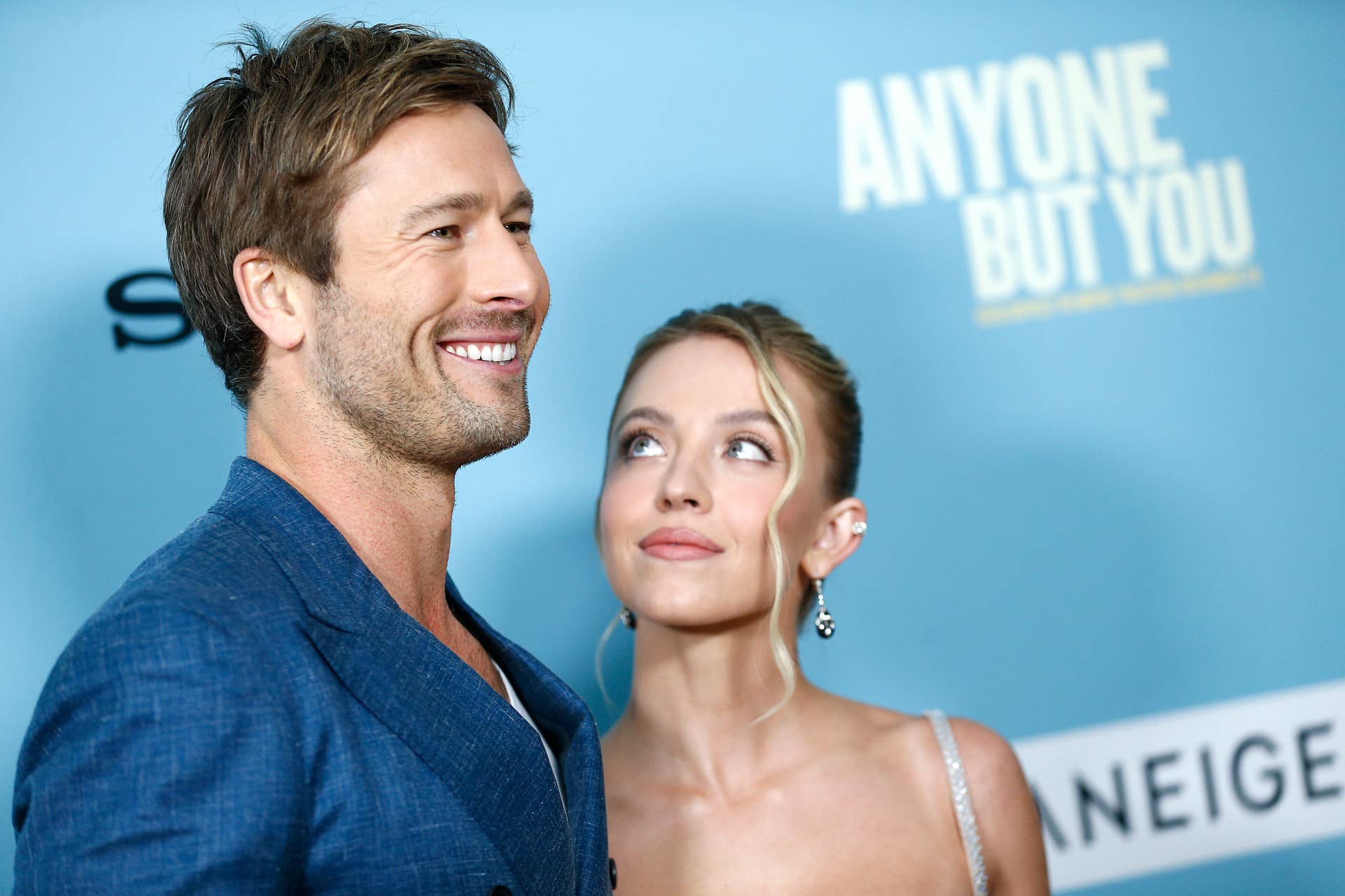 Sydney Sweeney Stuns in Photo With Glen Powell's Sister Amid Rumors ...