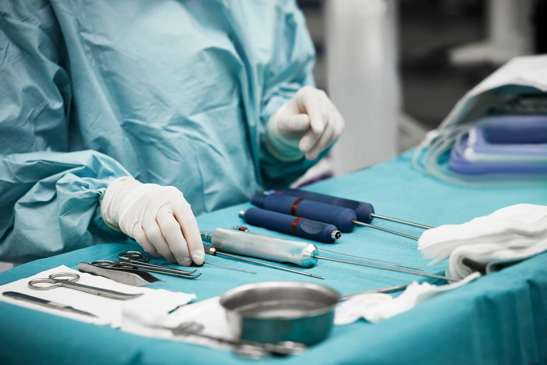 Popular Plastic Surgeon Dead at 68 Years Old - Men's Journal