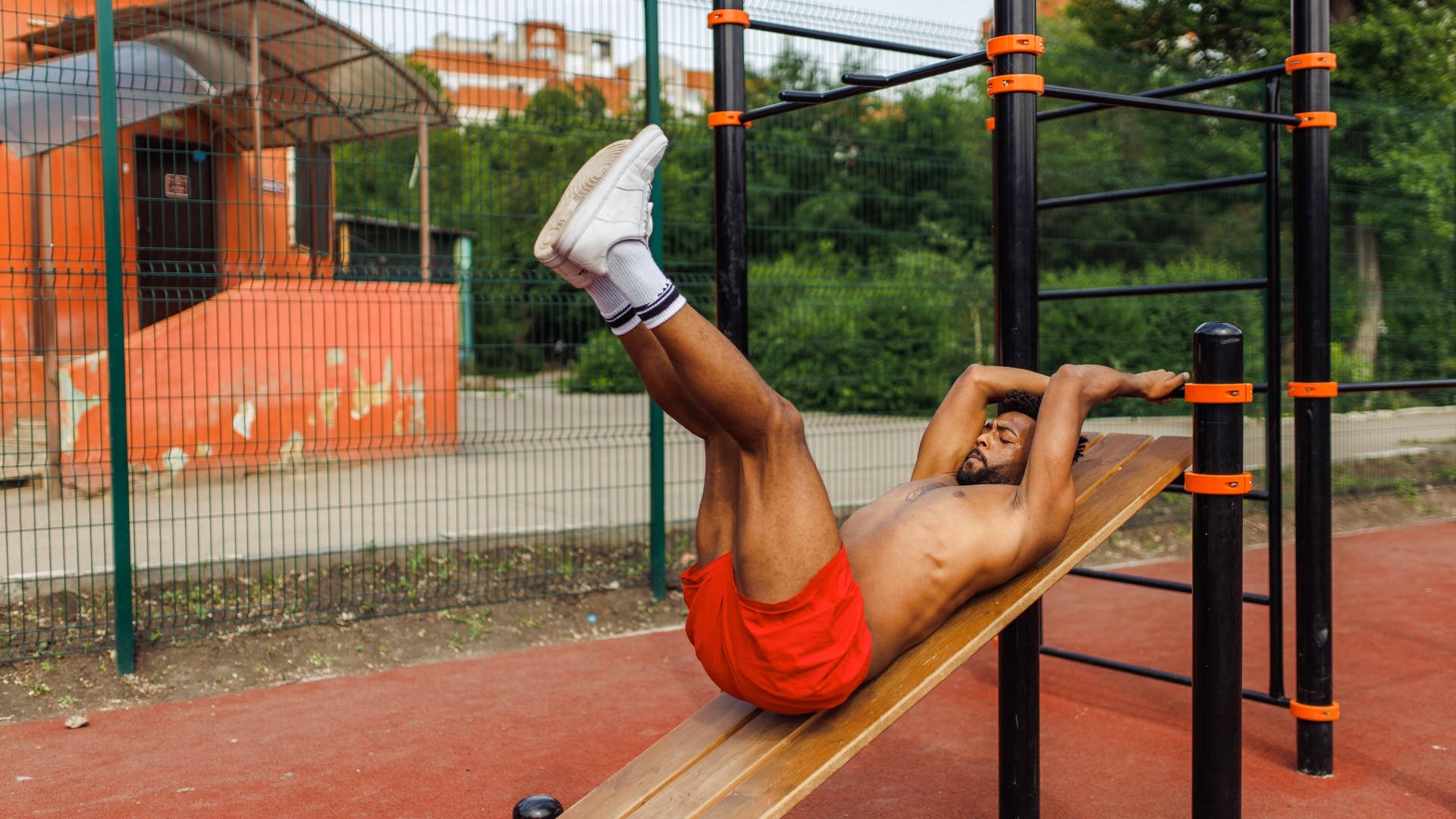 Pro Bodybuilder Breaks Down the 5 Abs Exercises That Built His Six-Pack ...