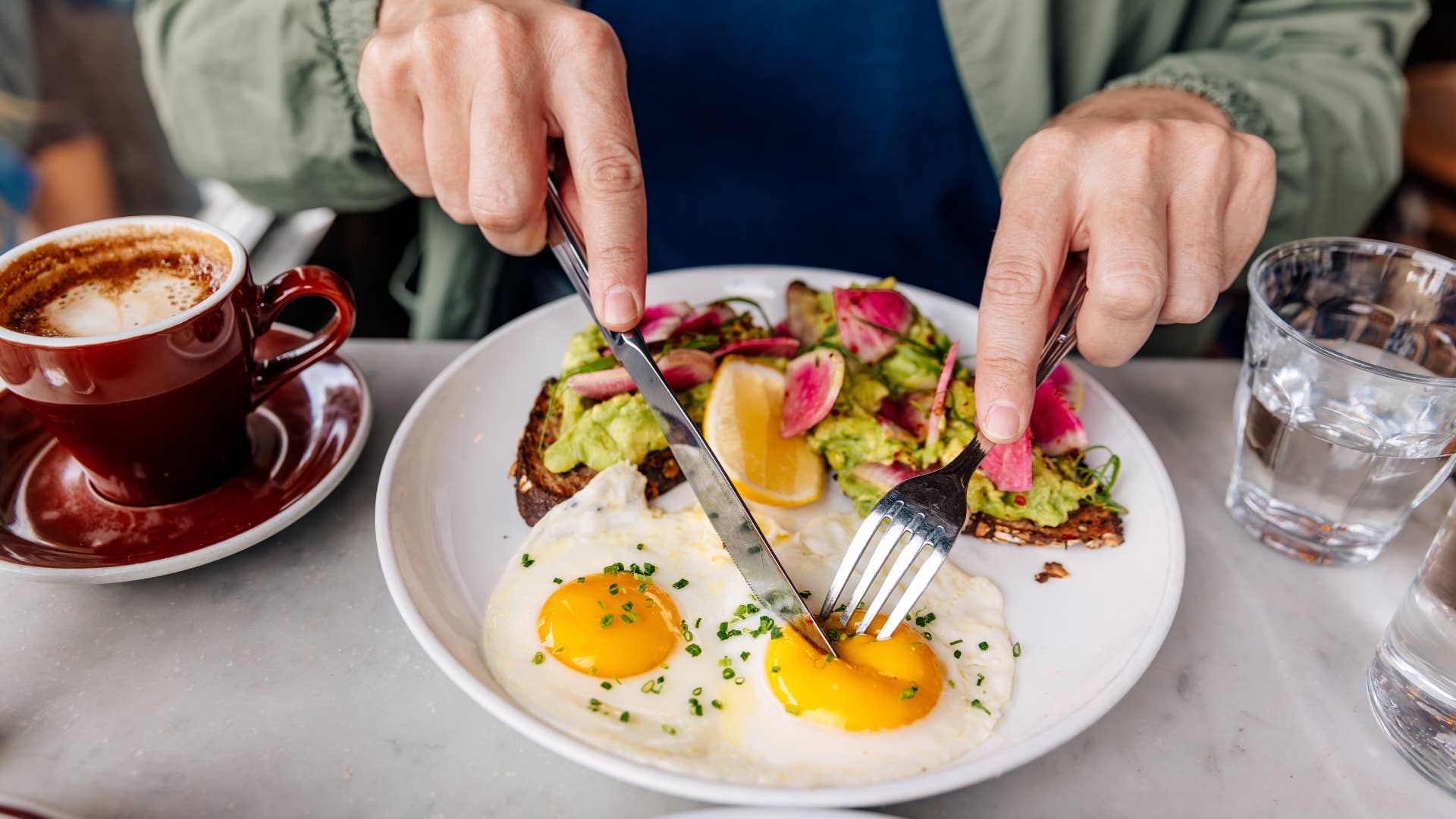 The 10 Healthiest Breakfasts to Fuel Your Morning - Men's Journal