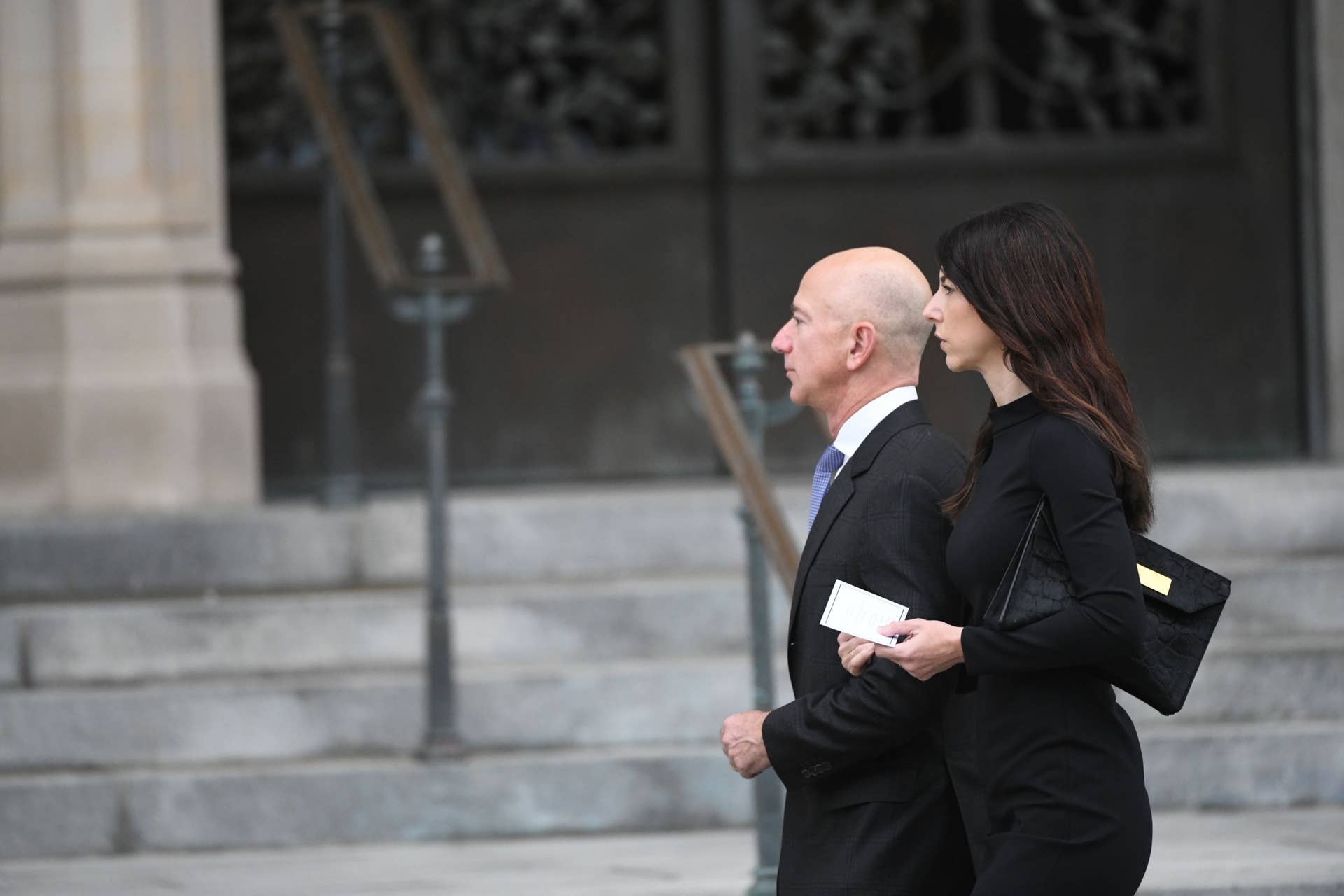Jeff Bezos’ Ex-Wife Pledges $70 Million in Amazing Charity Decision ...