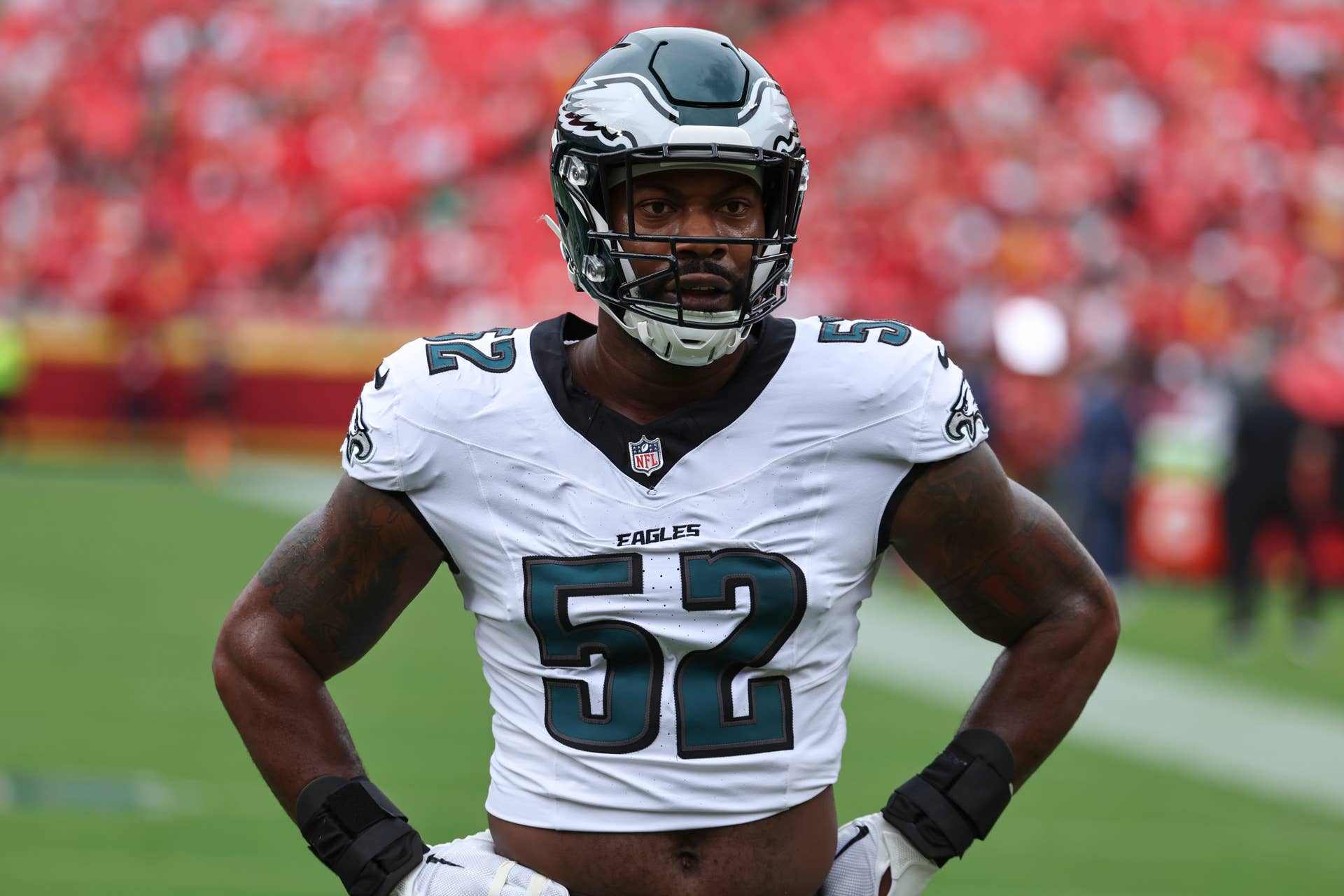 Eagles Star Announces Sudden Retirement Mid-Season - Men's Journal