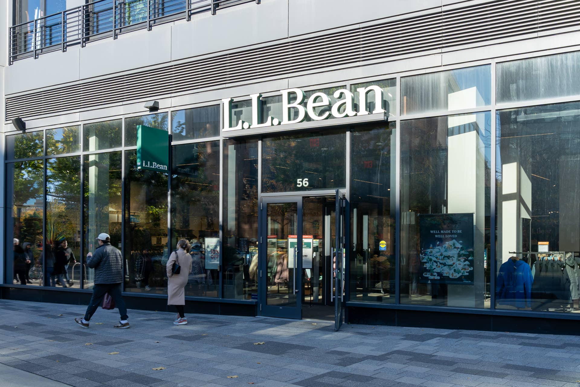 L.L.Bean’s Mountain Classic Puffer Jacket Is on Sale for $35 - Men's ...