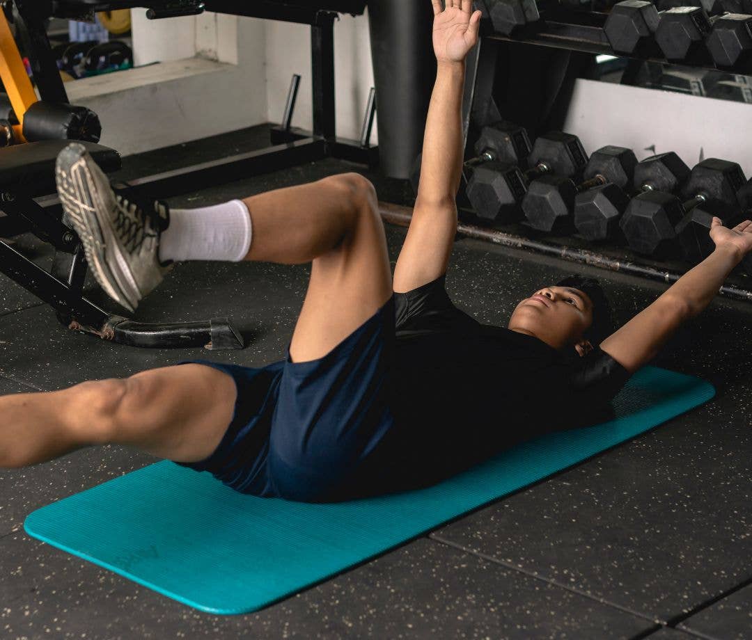 How to Do the Dead Bug for Core Strength and Stability - Men's Journal