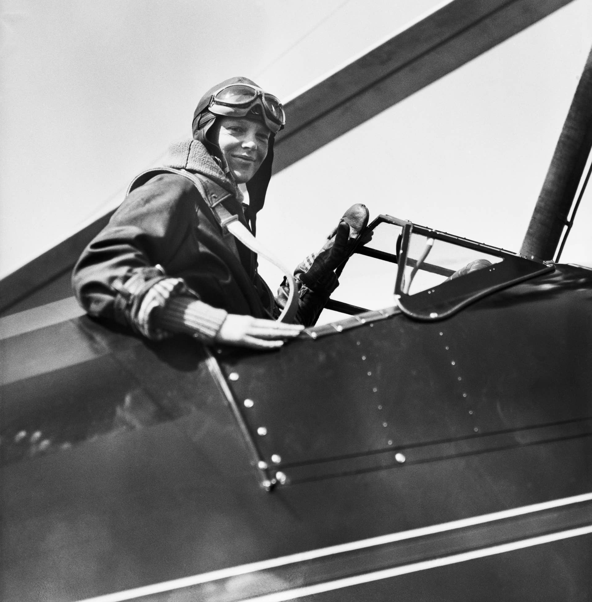 New Expedition to Find Amelia Earhart's Lost Plane Suffers Setback ...