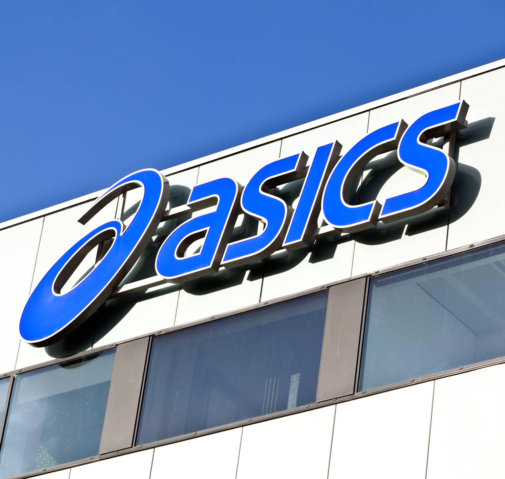 The Asics Trail Shoes I Wear All the Time Are Now Just $70 - Men's Journal