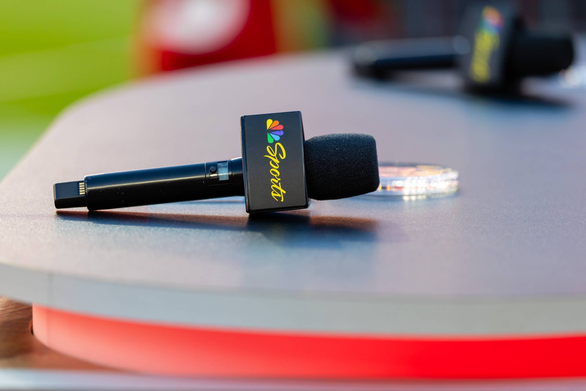 NBC Sports Talent's Freeze-Up Live on Air Sparks Major Concern From NFL ...