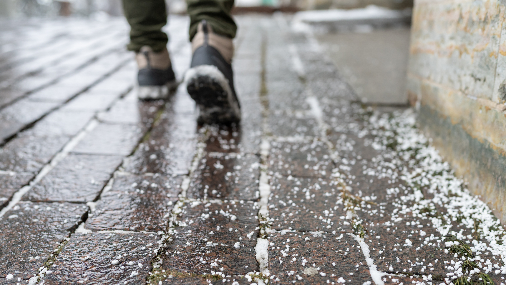 DIY Ice Melt - How to Make Homemade Ice Melt & De-Icer Spray - Men's ...