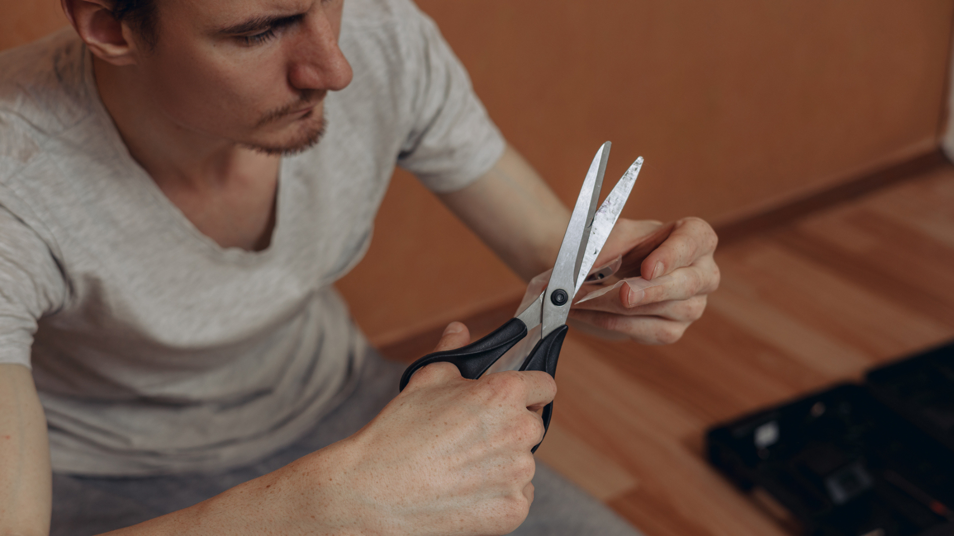 How to Sharpen Scissors at Home: Tools, Methods, and Tips - Men's Journal
