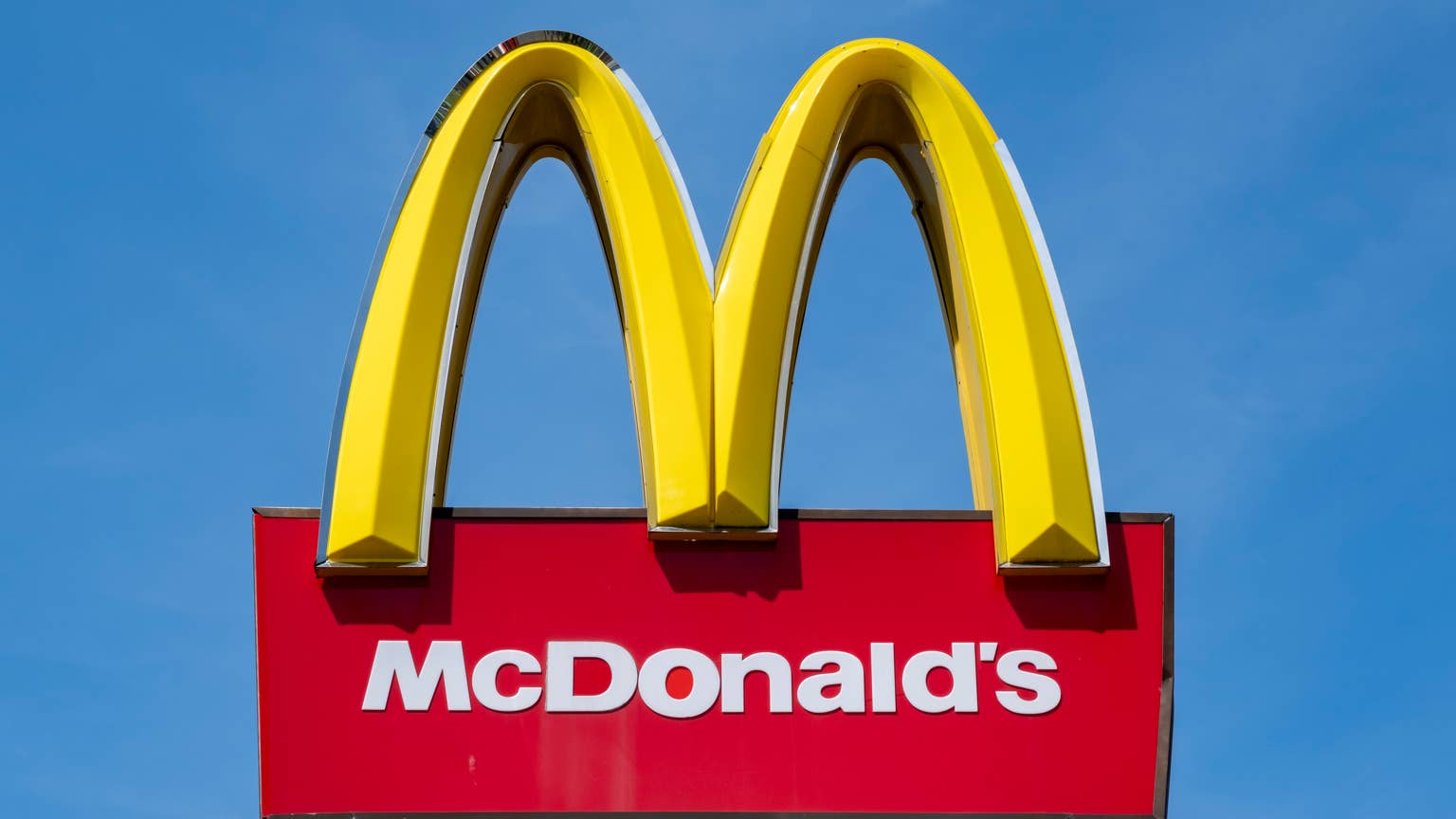 McDonald's Worker Hospitalized After Colleague's Hot Oil Attack - Men's ...