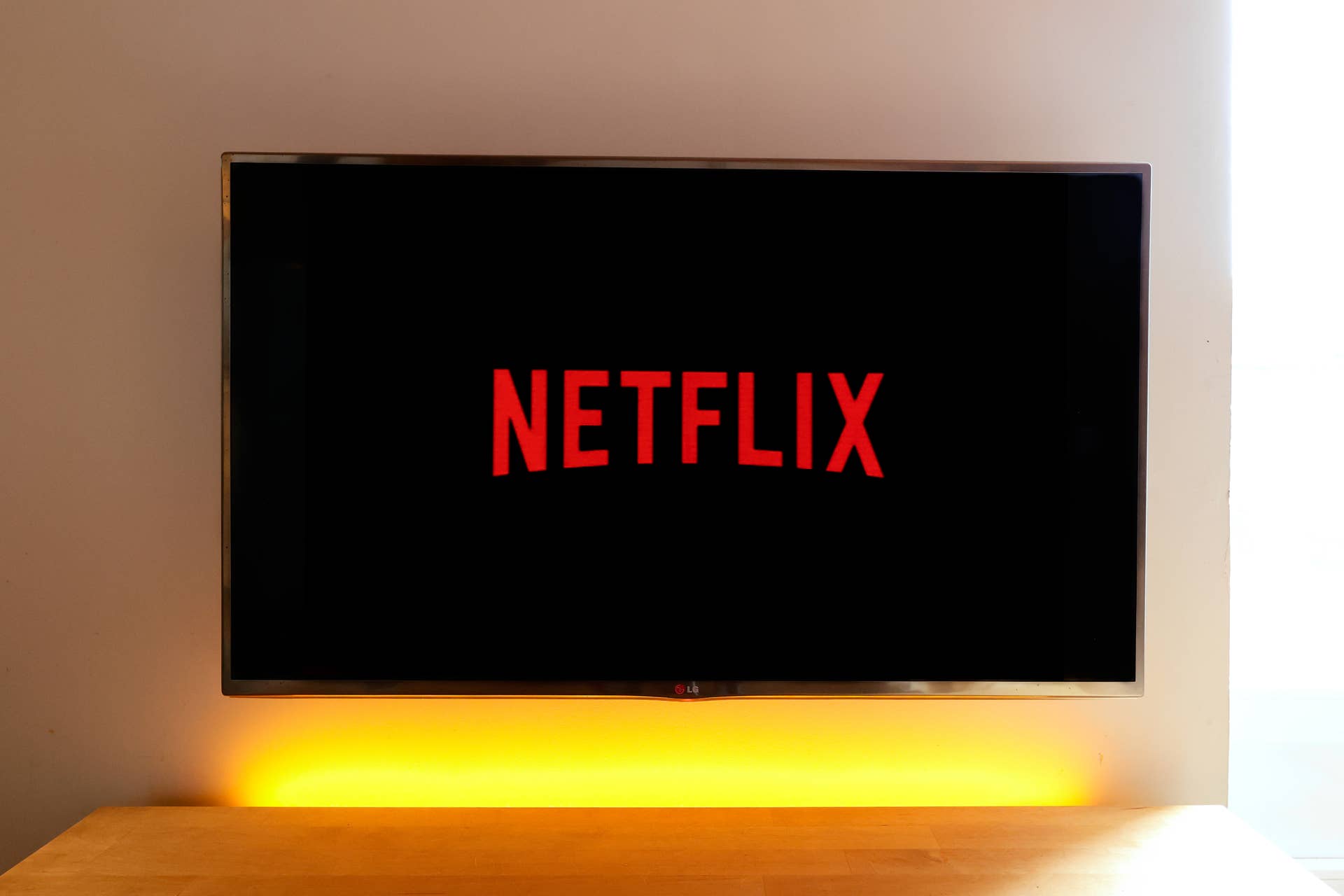 Netflix Quietly Cancels Show After Initially Approving 2nd Season - Men ...