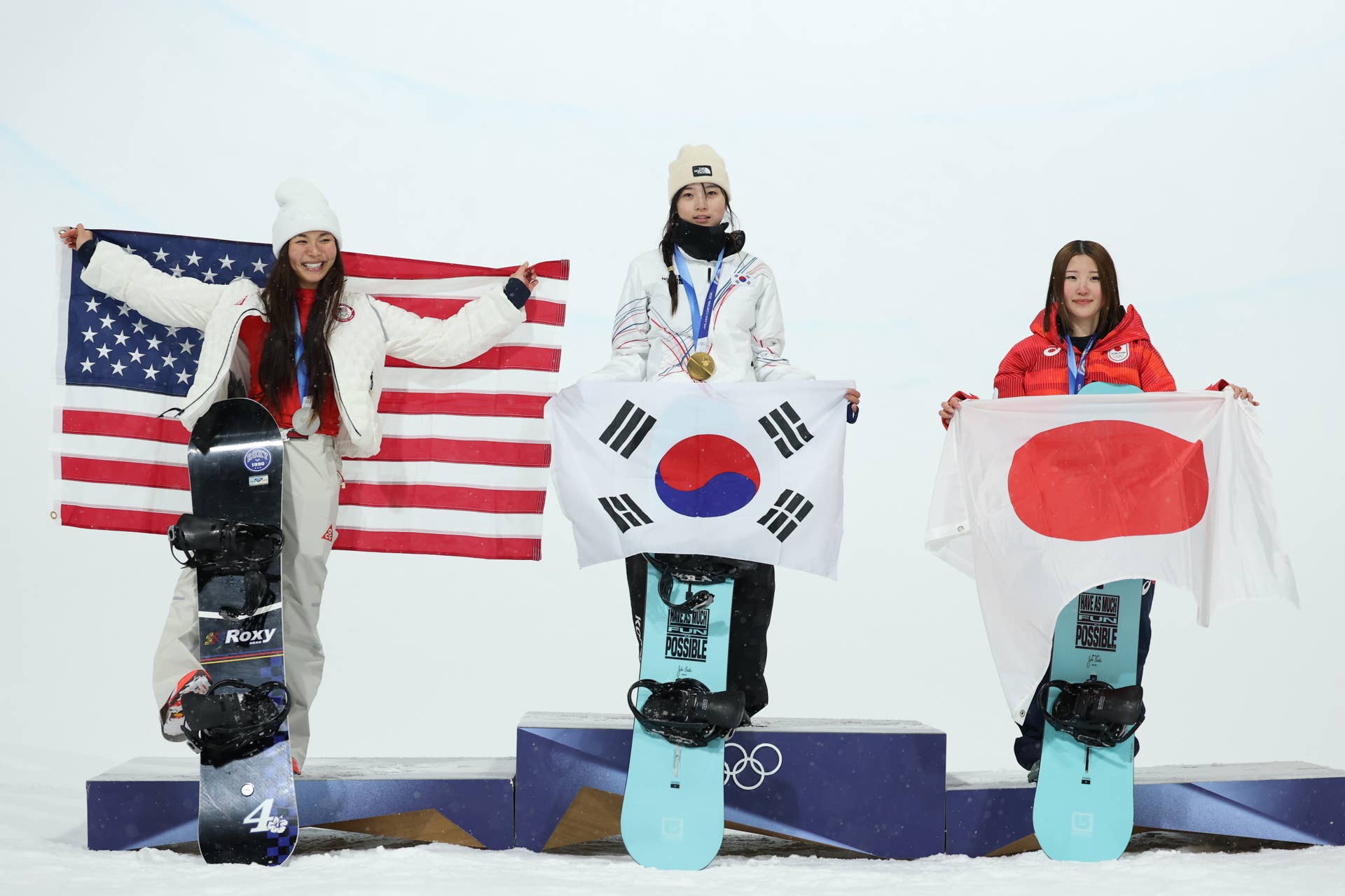17-Year-Old Choi Gaon Wins Gold in Women's Snowboarding Halfpipe - Men ...