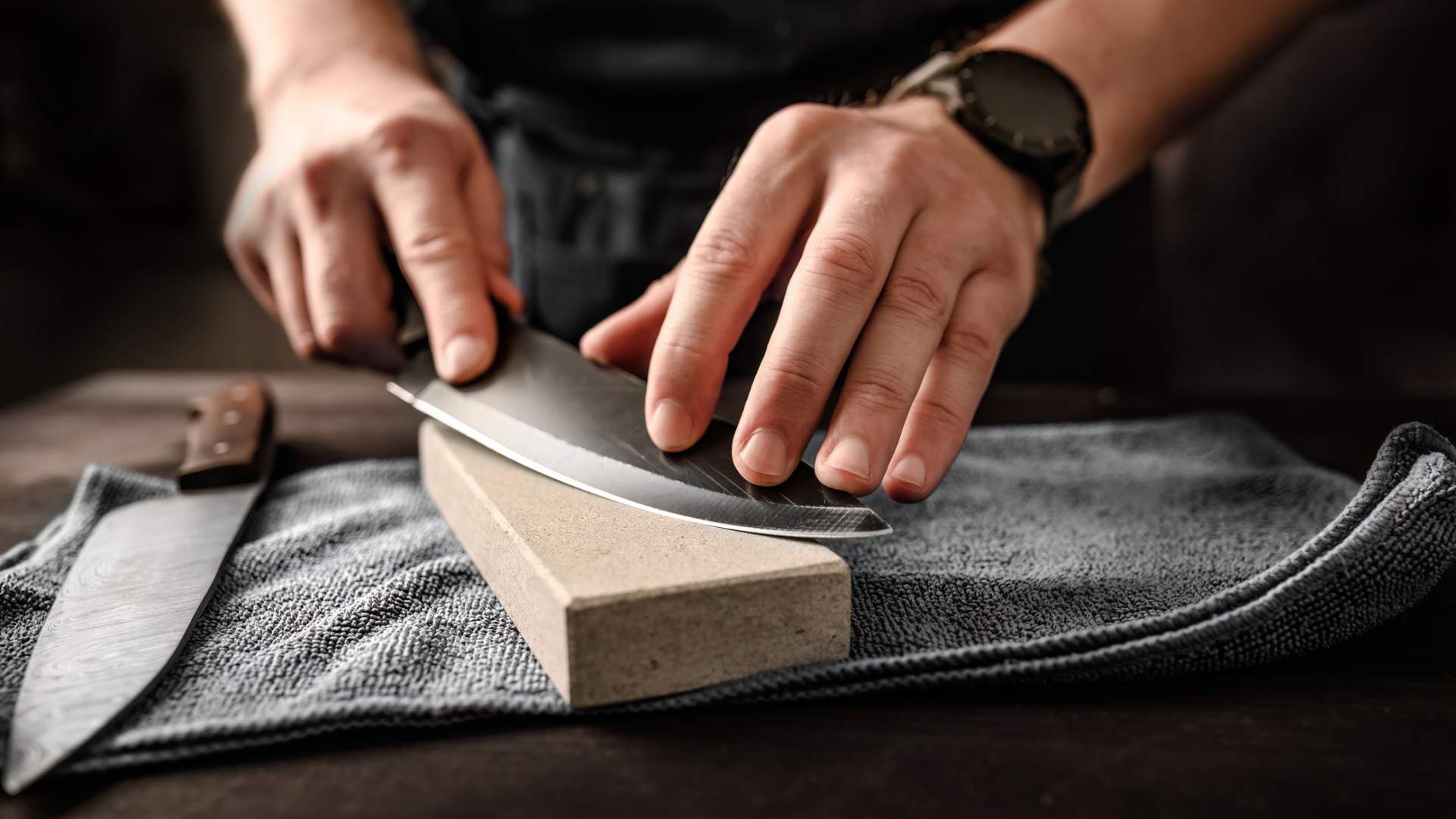 Why Is My Knife Still Dull After Sharpening? 9 Causes & Fixes - Men's ...