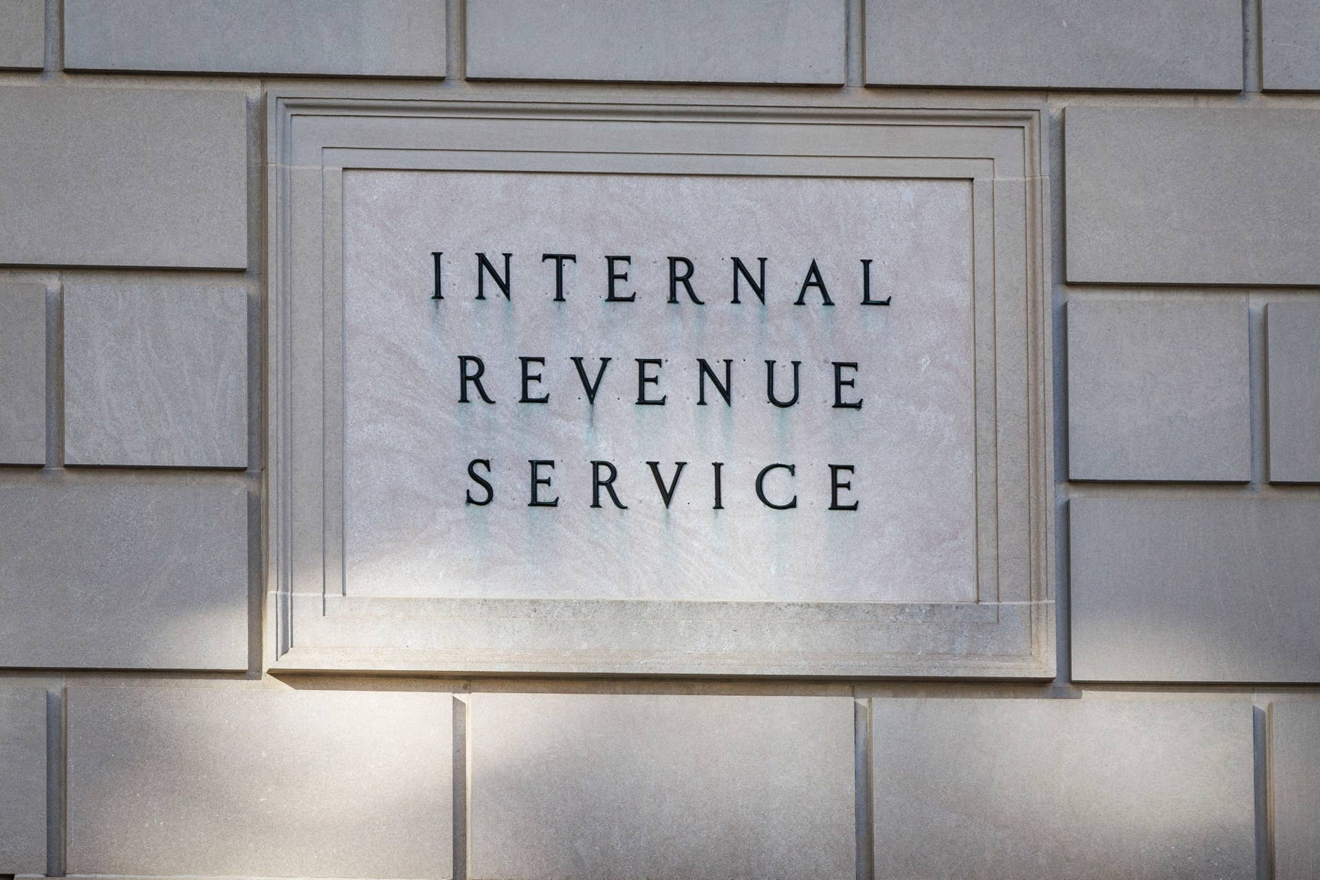 IRS ‘No Tax on Overtime’ Rules 2025 Explained - Men's Journal