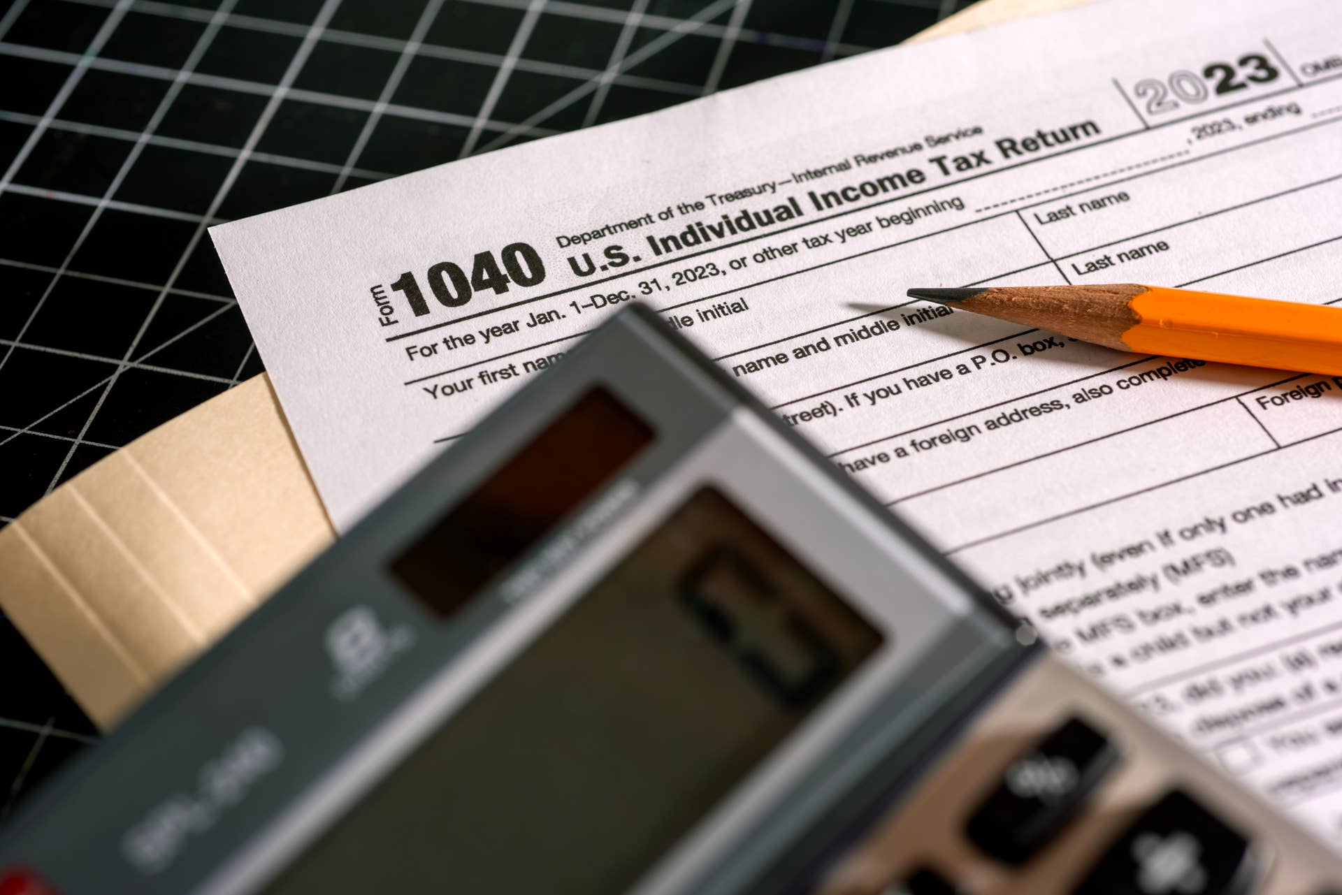 IRS ‘No Tax on Overtime’ Rules 2025 Explained - Men's Journal