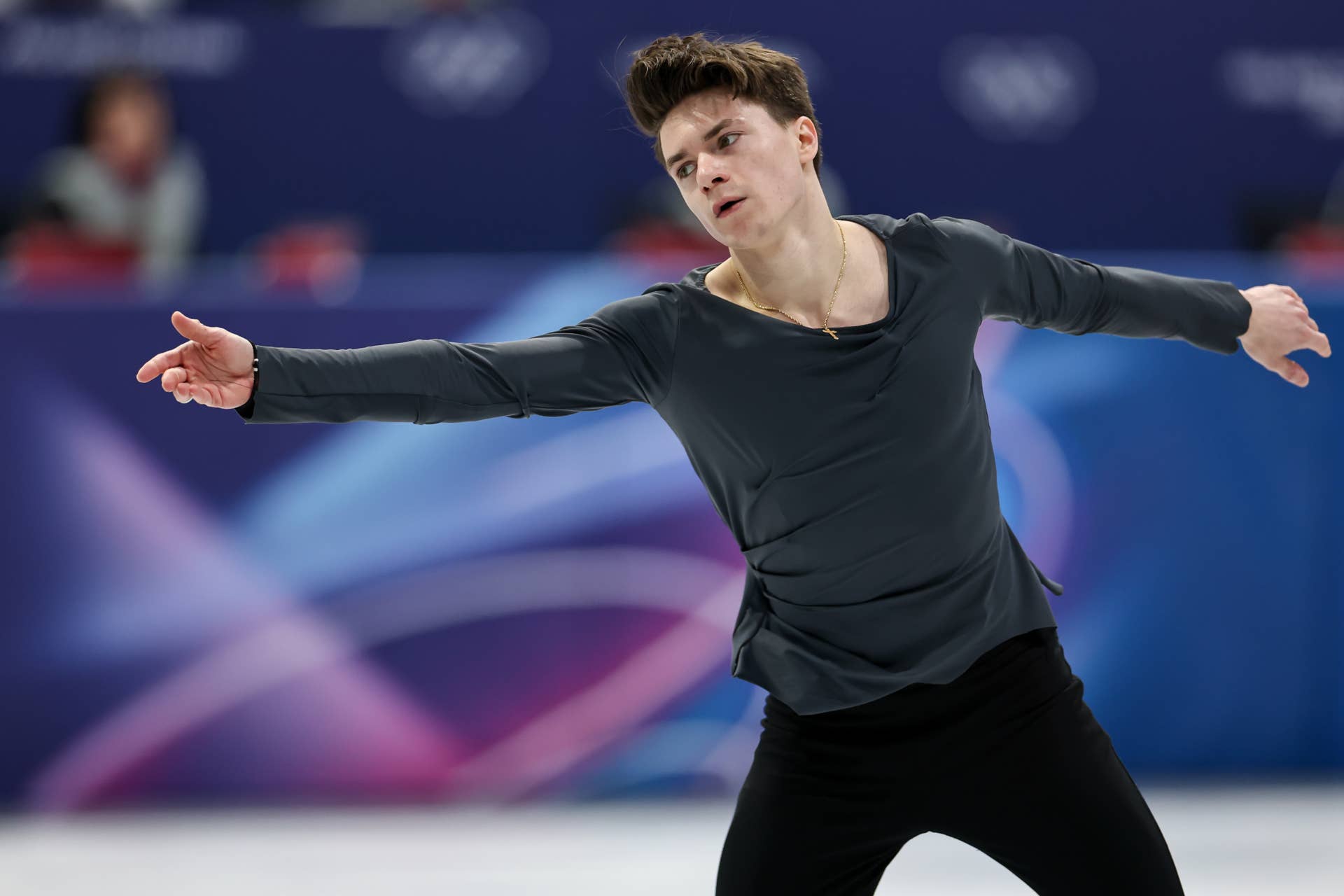 Ice Skater Who Lost Parents in American Airlines Crash Gives Ilia ...