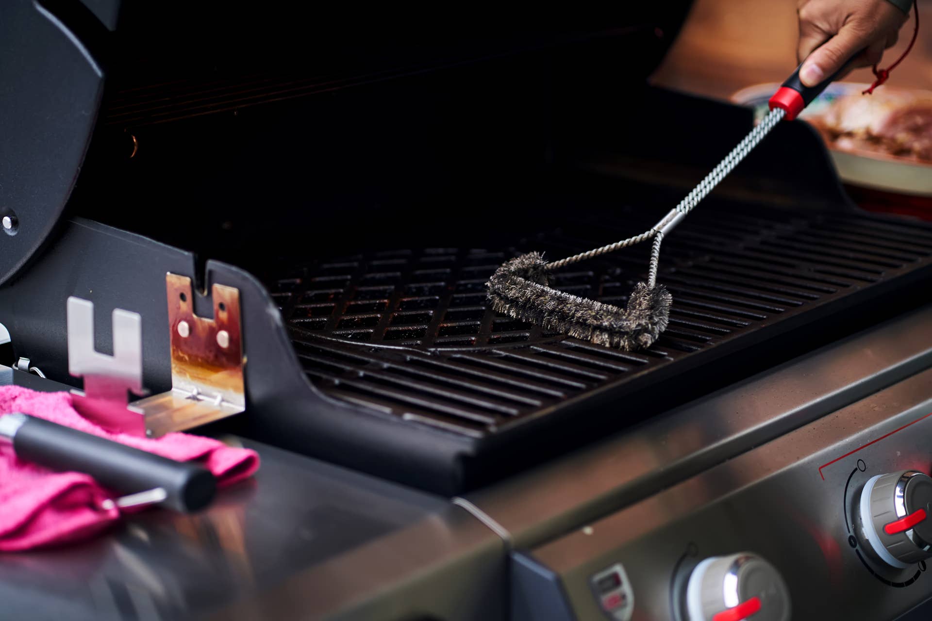 3.2 Million Weber Grill Brushes Recalled Over Serious Injury Risk - Men ...