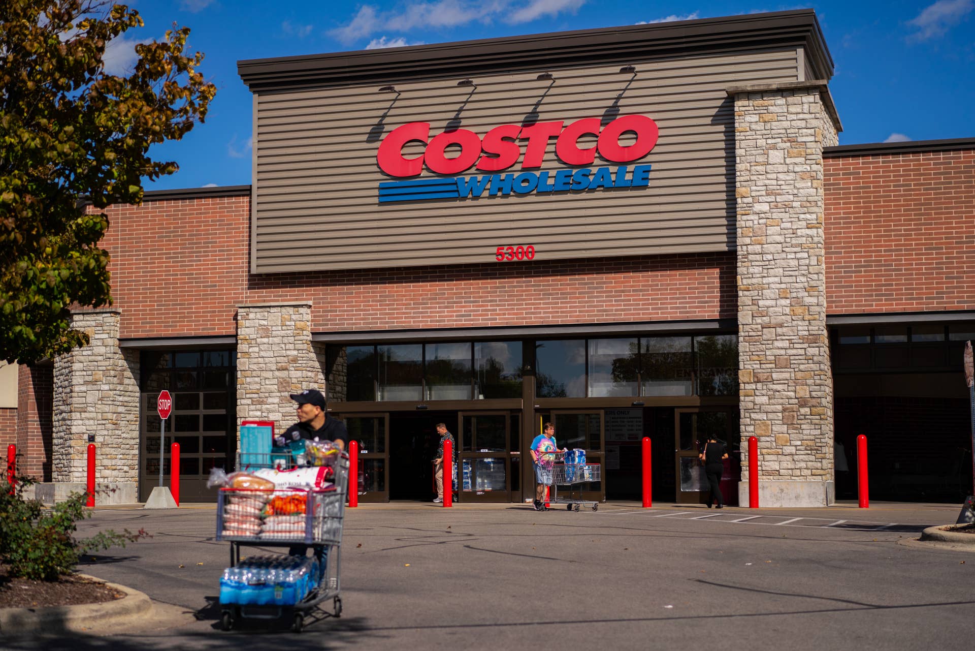 Will Costco Be Open or Closed on Memorial Day? - Men's Journal