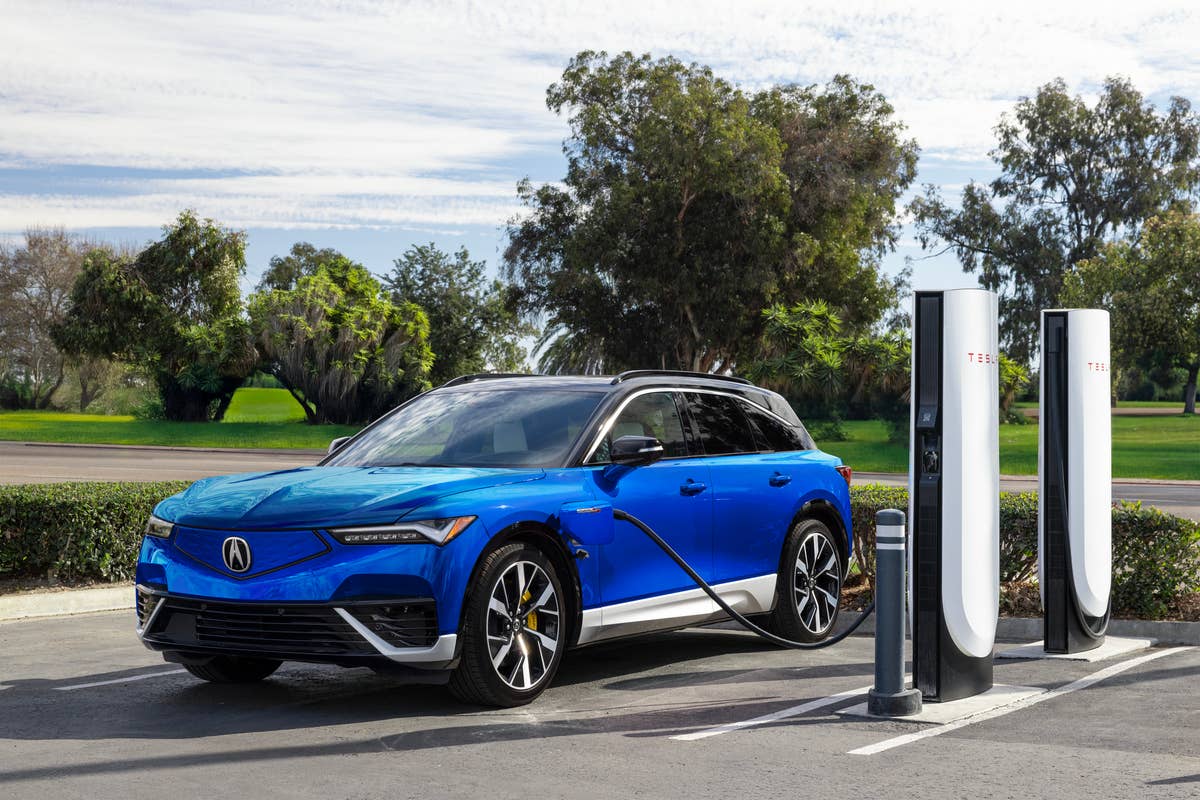 Honda Recalls 60,000 EVs For Backup Camera Failures - Men's Journal