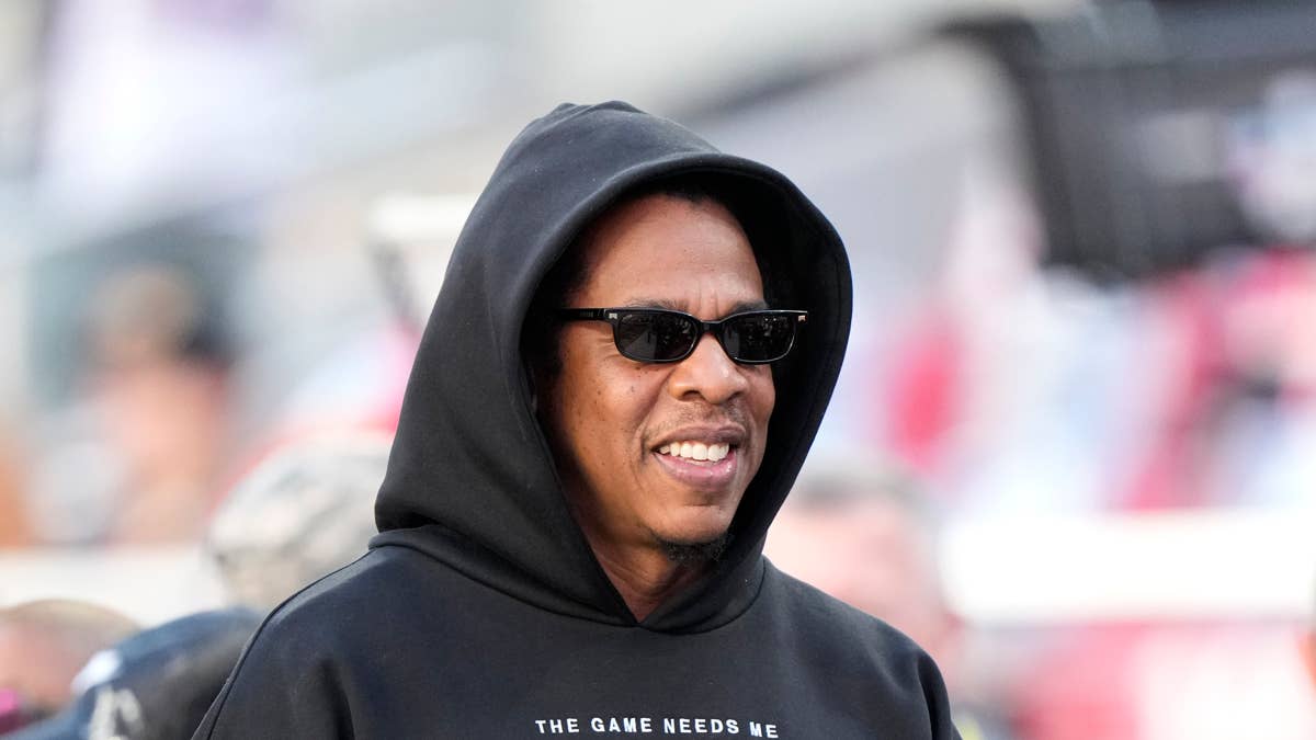 Jay-Z Claps Back at Drake, Nicki & More, But Why? - Men's Journal