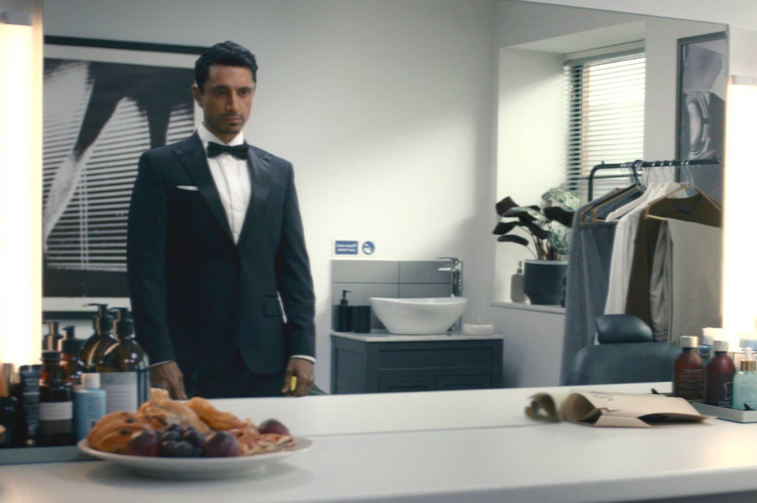 Who is Louis Partridge? Possible James Bond Actor Is a Young, Rising ...