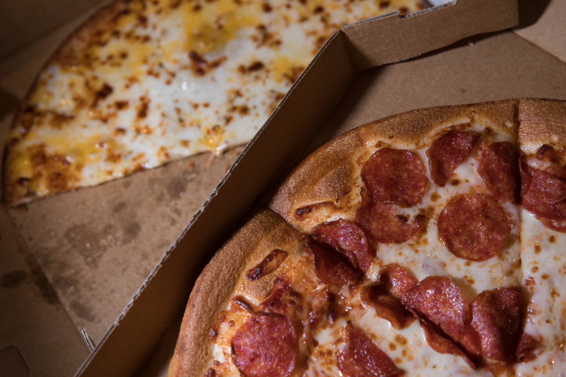 Beloved Pizza Chain Abruptly Closes Every Location After 50 Years - Men ...