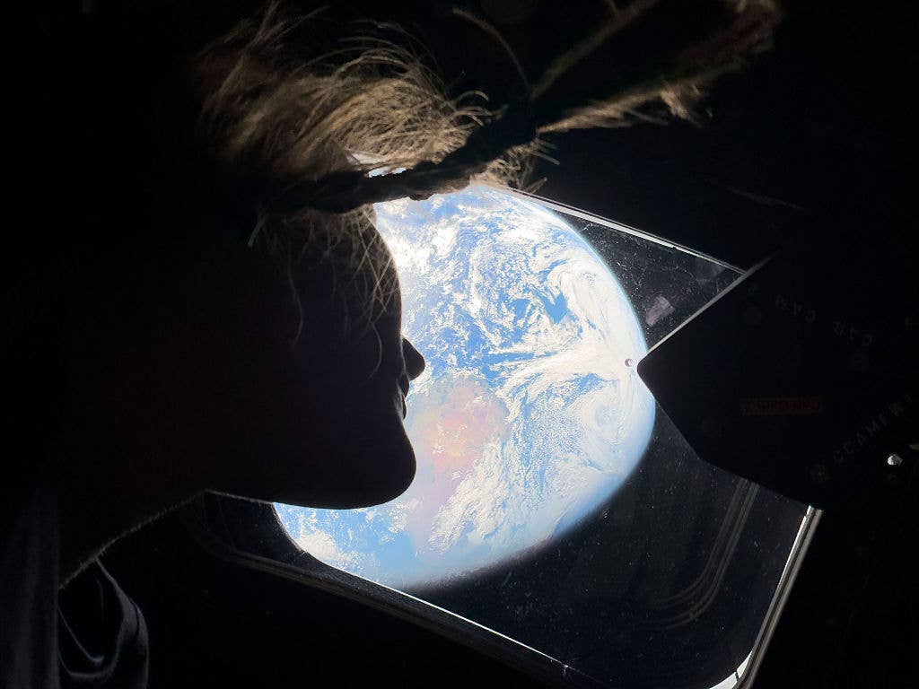 Artemis II Solar Eclipse Video: Orion Crew Studies Solar Corona - Men's ...